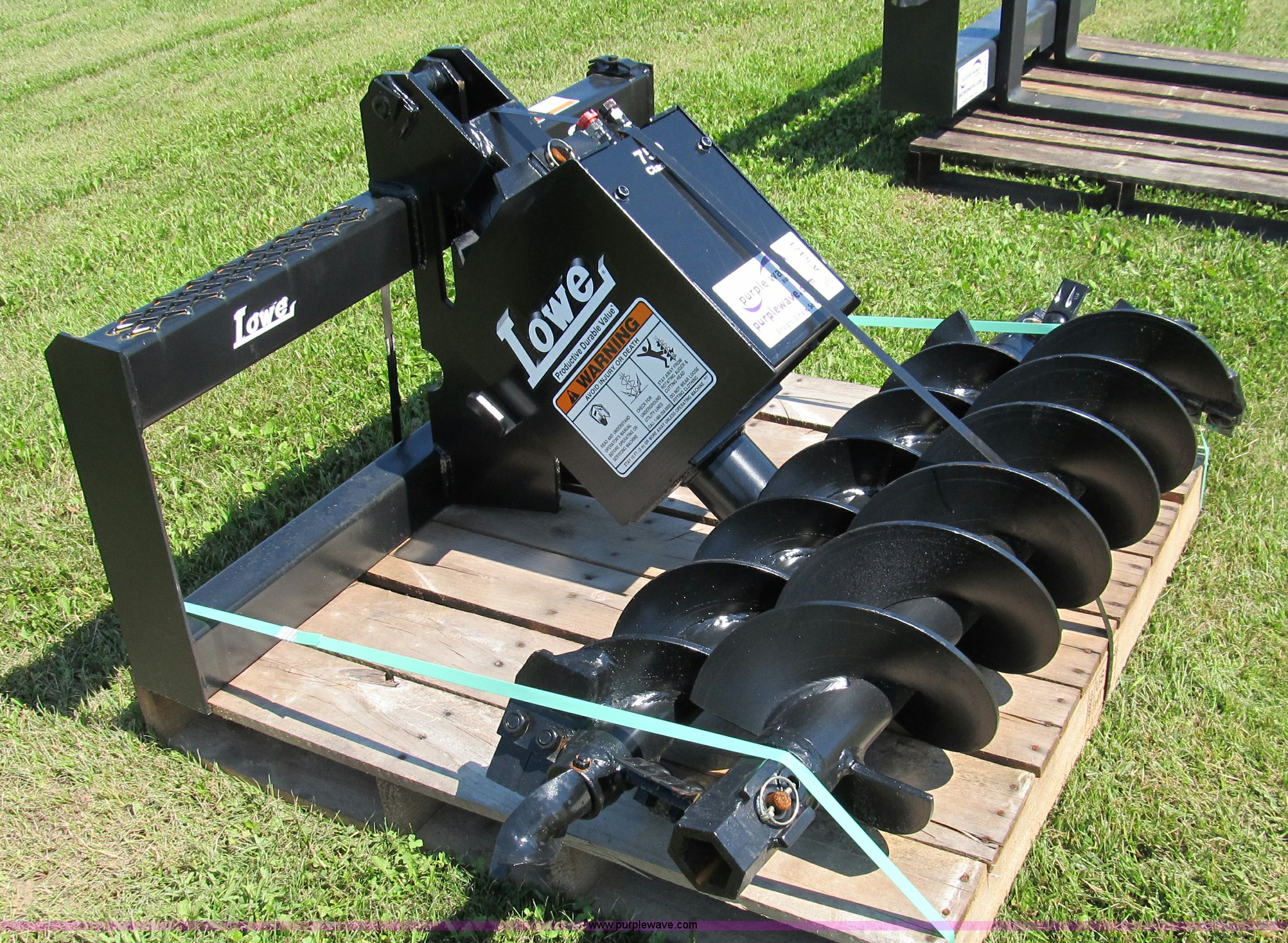 Lowe 750CH hydraulic auger skid steer attachment in Knapp, WI | Item ...