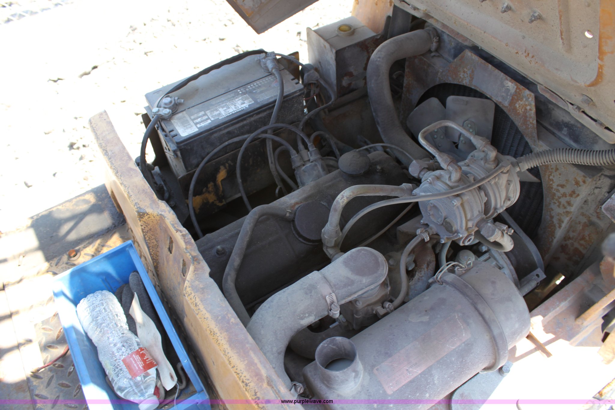 Hyster H30XL forklift in Hesston, KS | Item A3601 sold | Purple Wave