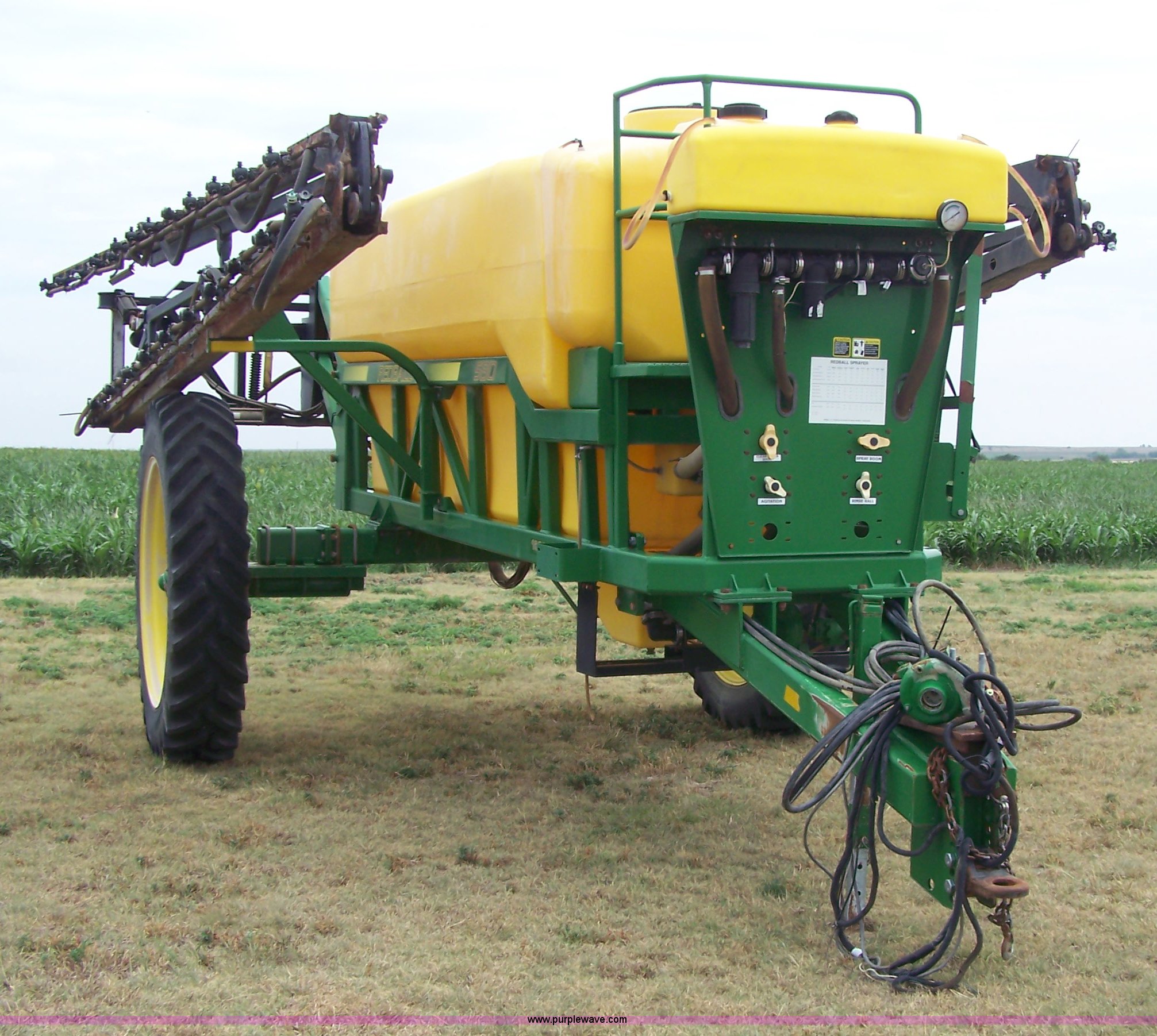 Redball 580 sprayer in Ransom, KS | Item A4517 sold | Purple Wave