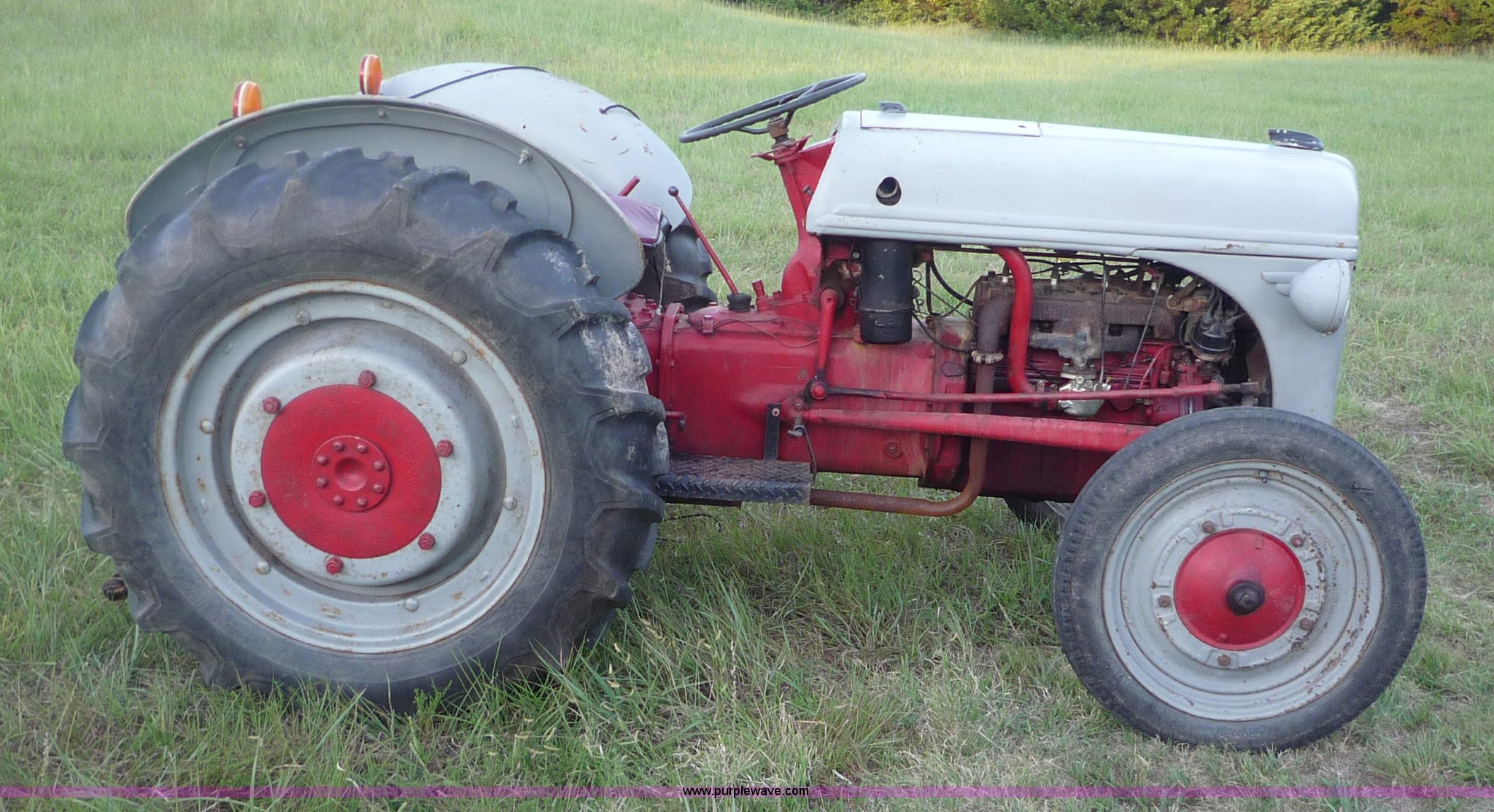 1946 Ford 2N tractor in Manhattan, KS | Item A5324 sold | Purple Wave