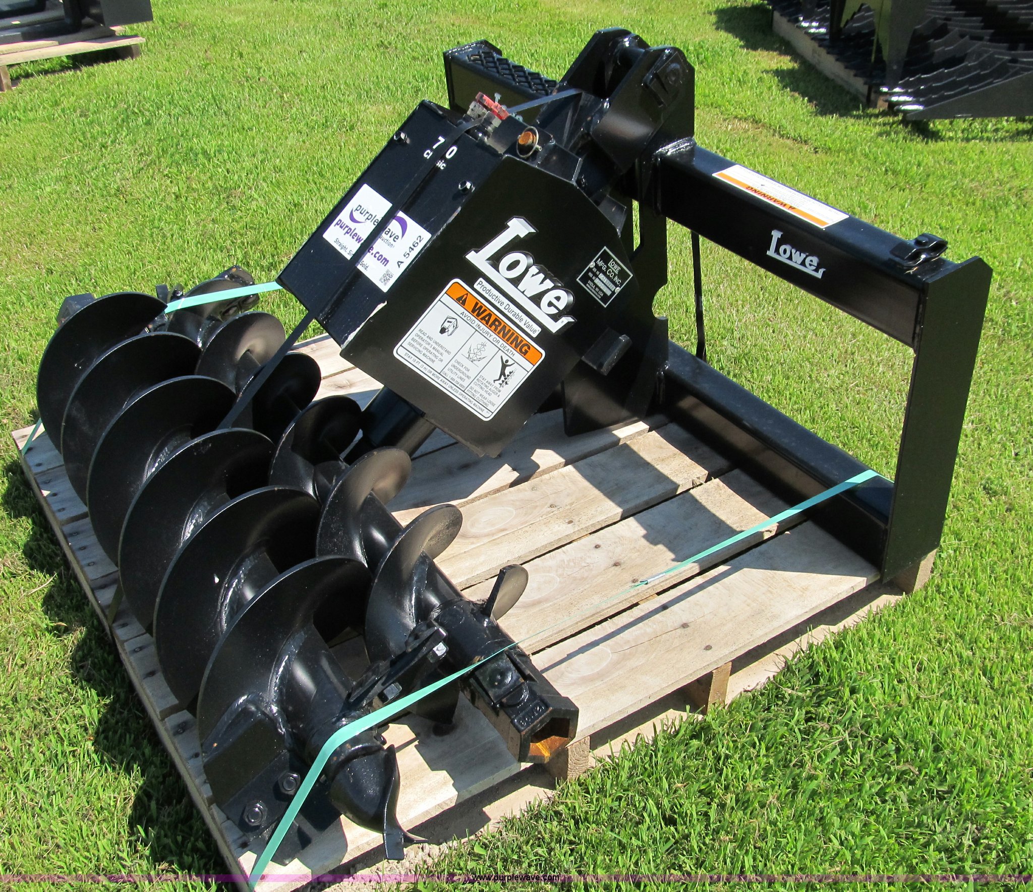 Lowe 750CH hydraulic auger in Knapp, WI | Item A5462 sold | Purple Wave