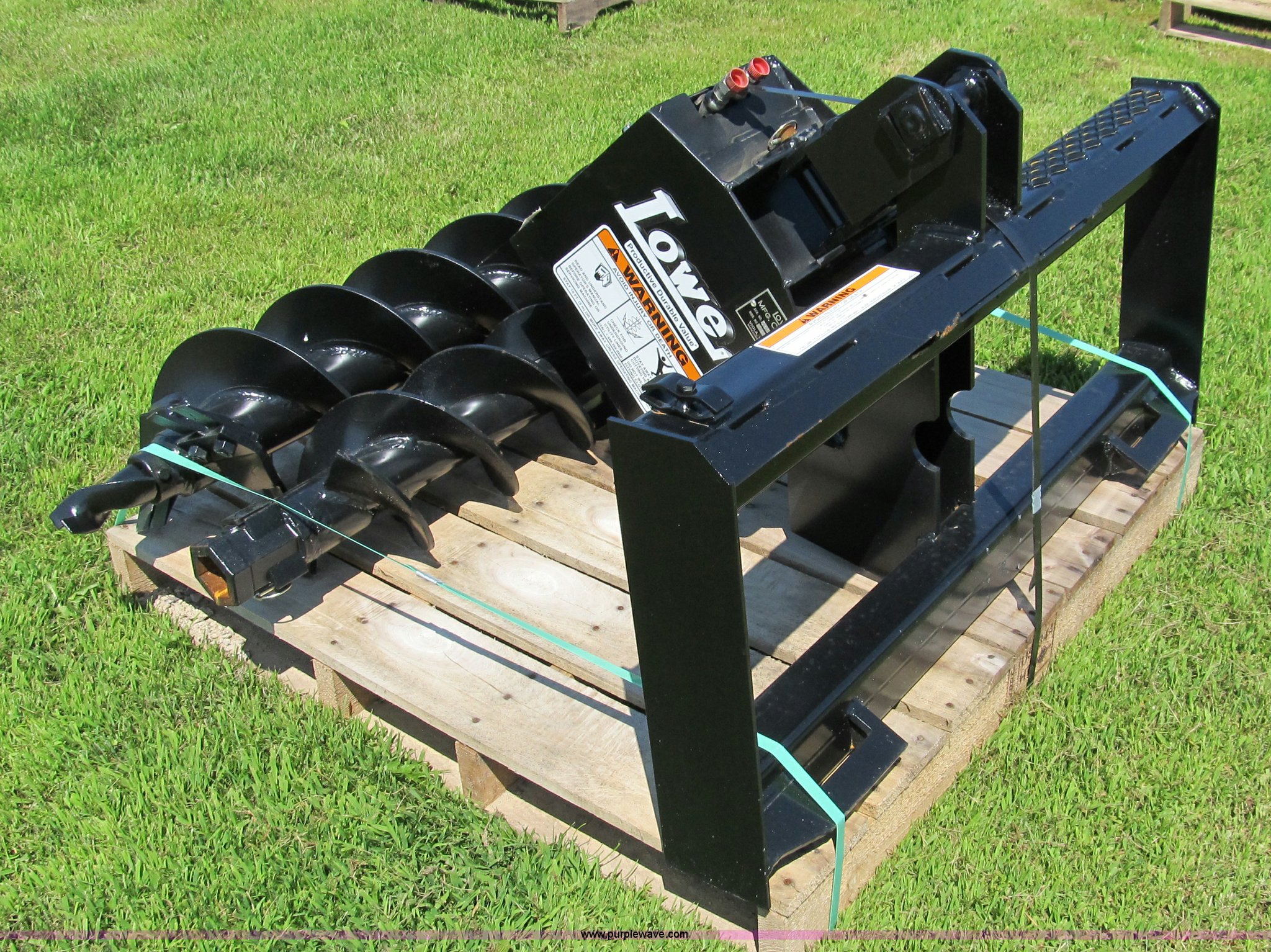 Lowe 750CH hydraulic auger in Knapp, WI | Item A5462 sold | Purple Wave