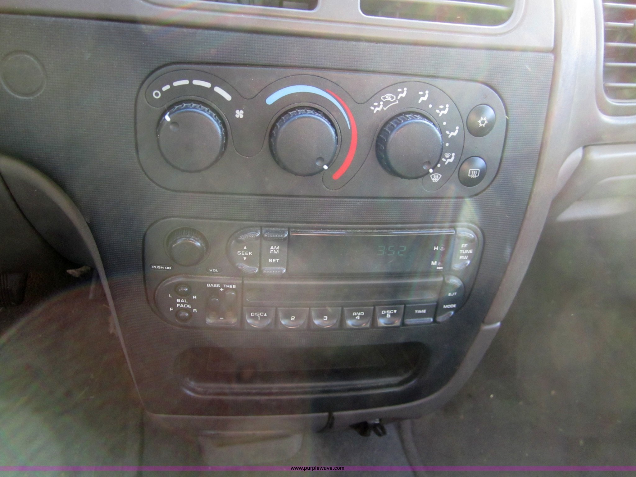 2002 Dodge Intrepid SE in Kansas City, MO | Item 3315 sold | Purple Wave
