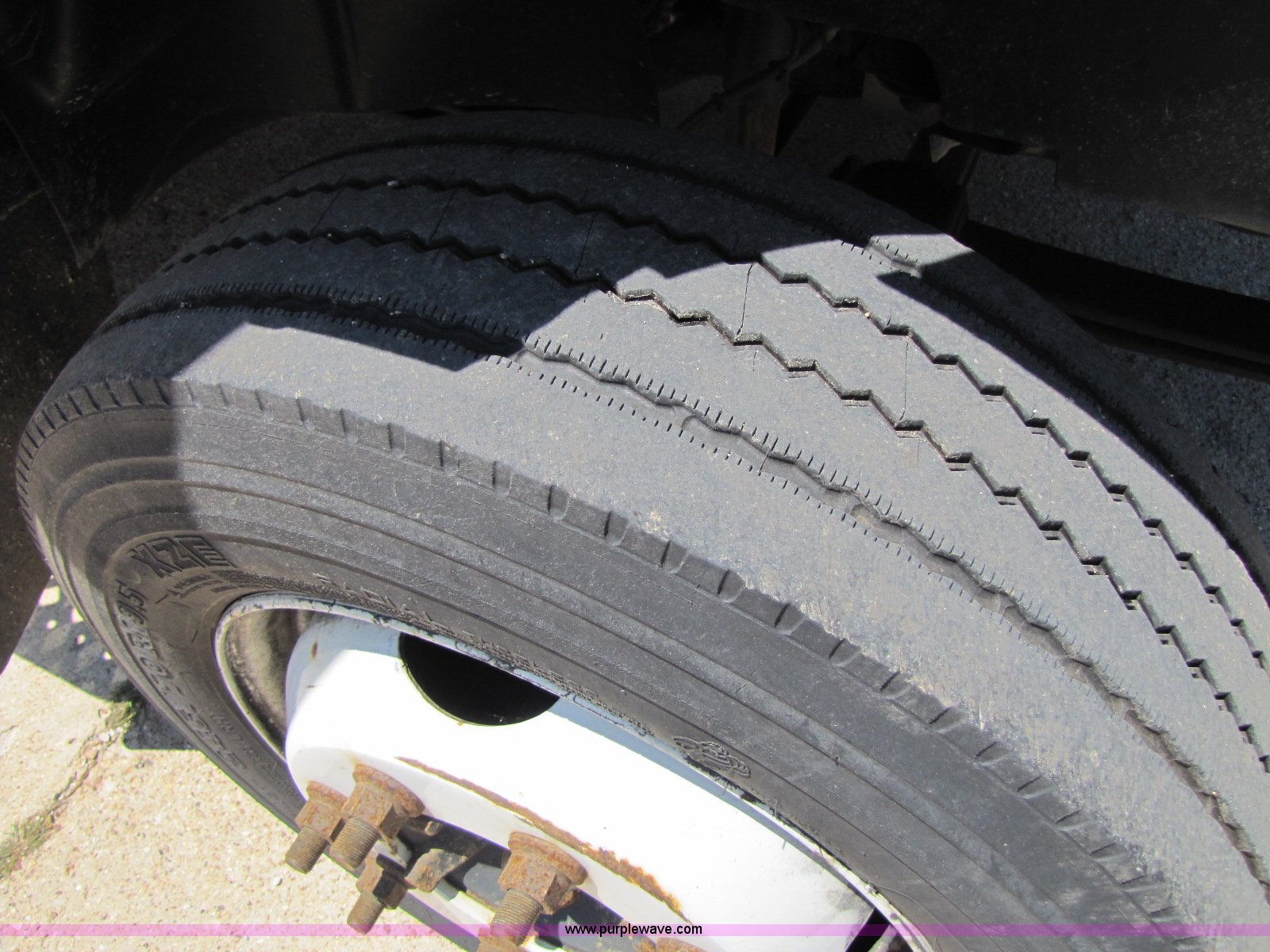 2005 GMC C5500 truck cab and chassis in Mountain View, MO | Item A5063 ...