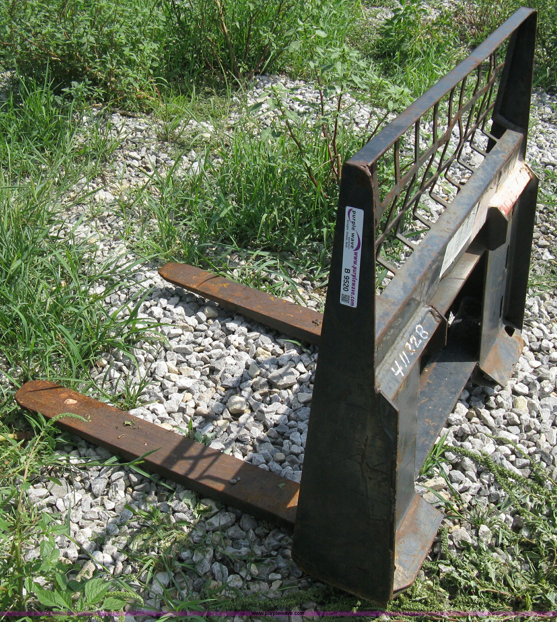 Bobcat pallet fork attachment in Wichita, KS | Item B9520 sold | Purple ...