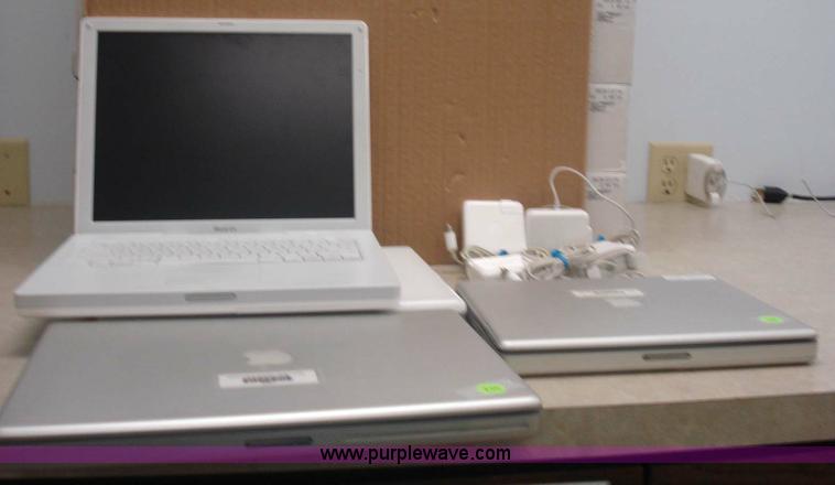(4) Apple G4 ibook laptops in Manhattan, KS | Item 5352 sold | Purple Wave