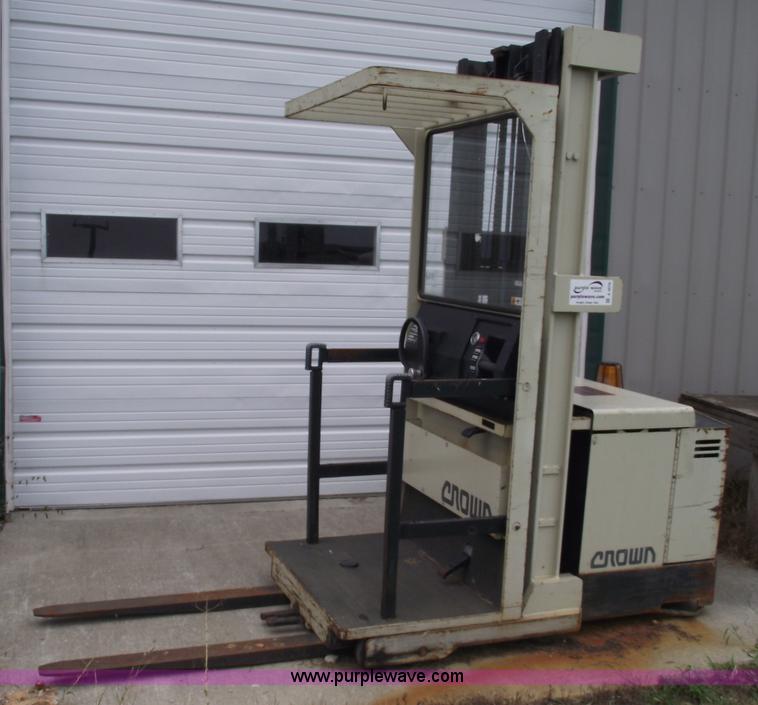 Crown Stand up Forklift In Odessa MO Item A4076 Sold Purple Wave