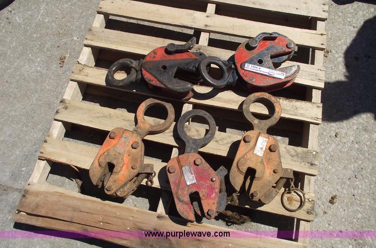 (5) beam/pile clamps in Columbia, MO | Item A9443 sold | Purple Wave