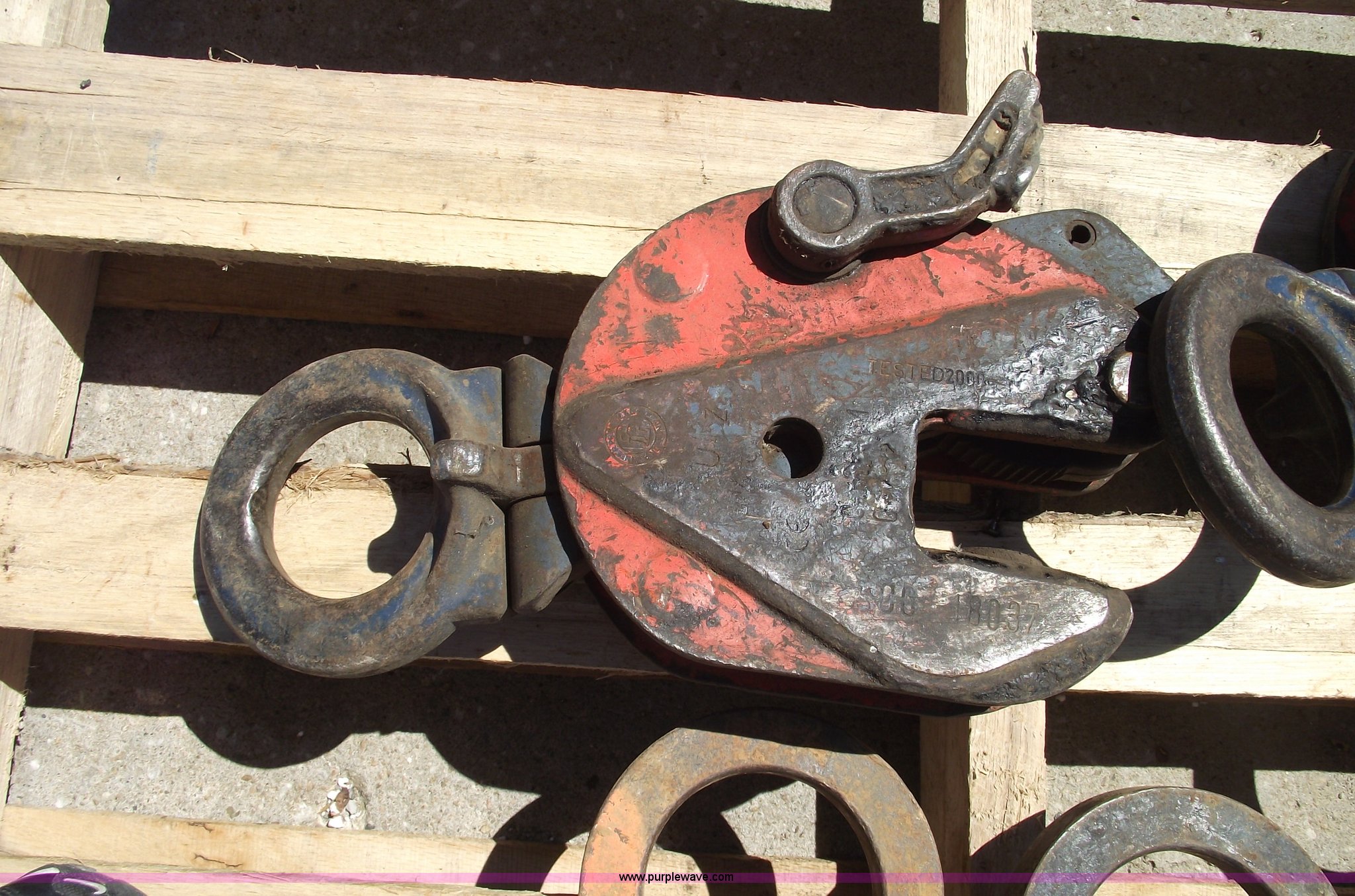 (5) beam/pile clamps in Columbia, MO | Item A9443 sold | Purple Wave