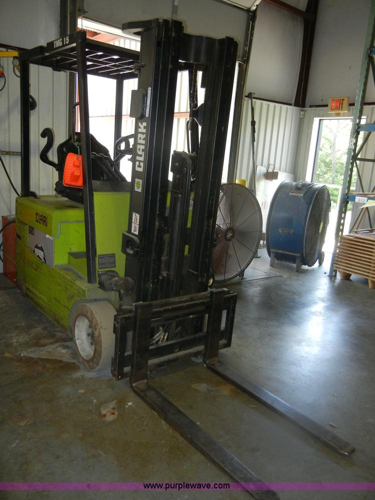 Clark TMG15 electric forklift in Lawrence, KS | Item D9727 sold ...