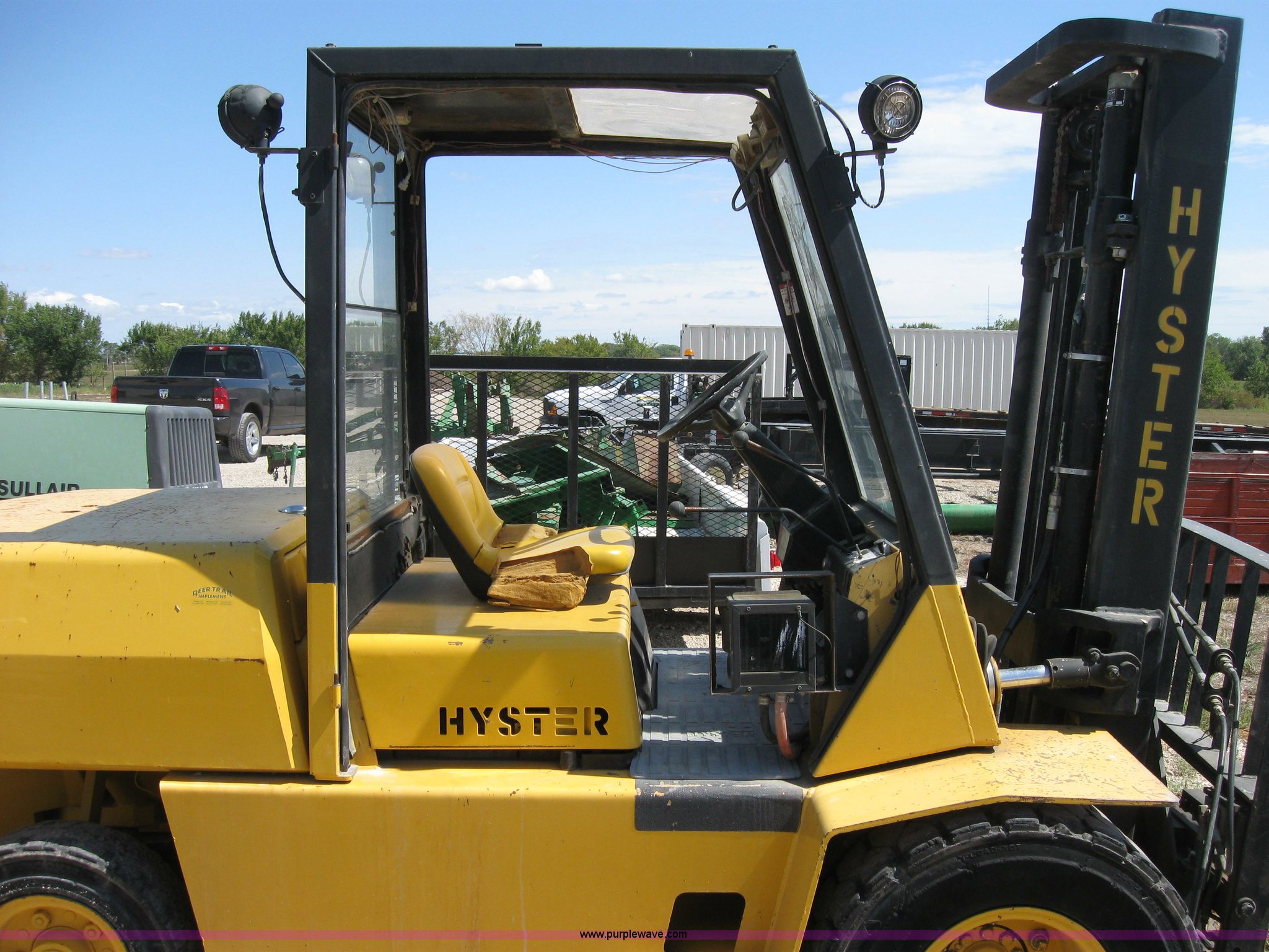 Hyster H100XL forklift in Emporia, KS | Item A5168 sold | Purple Wave