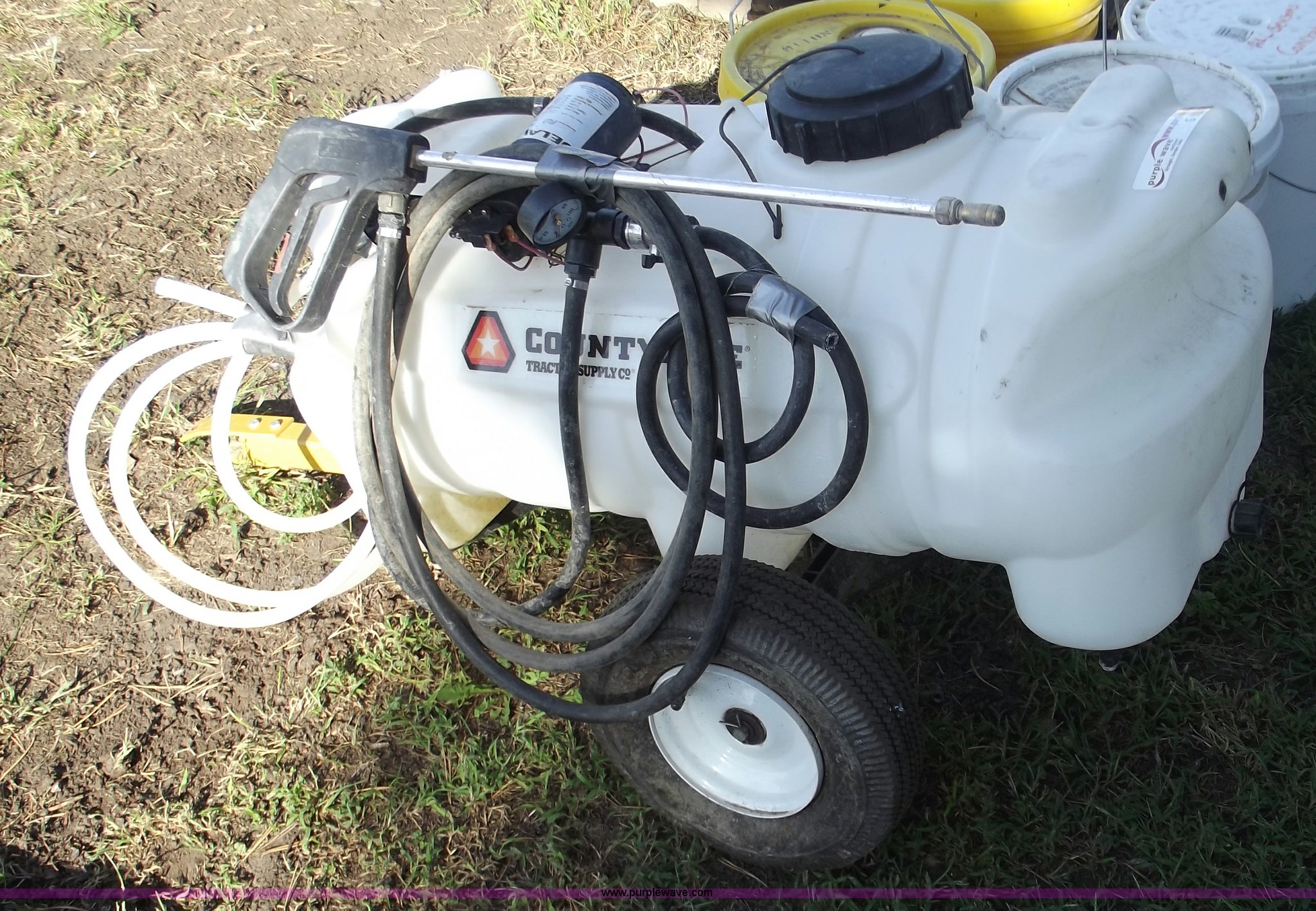 County Line towable sprayer in Roca, NE | Item G9294 sold | Purple Wave