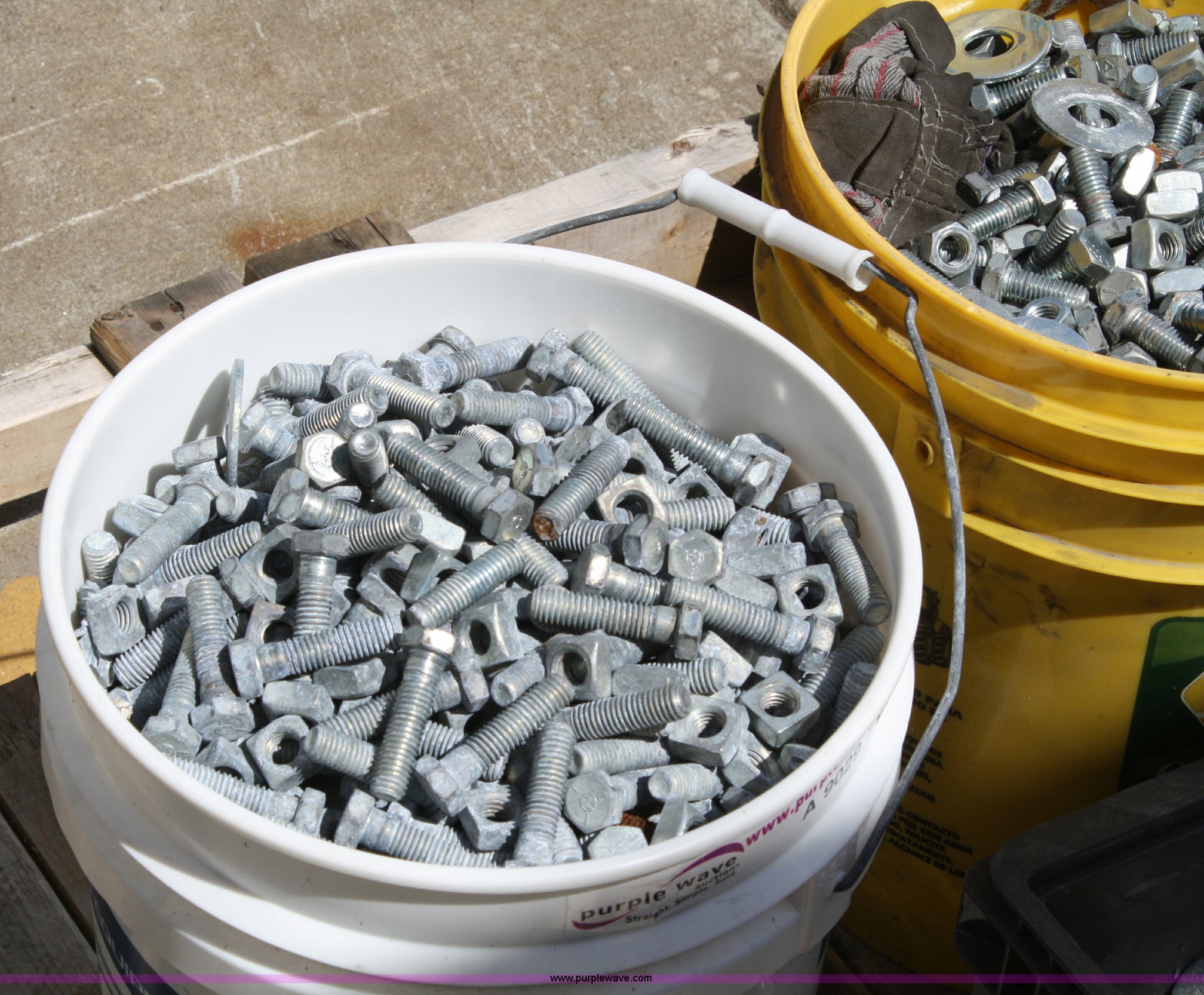 (5) buckets of assorted bolts in Spring Hill, KS | Item A9029 sold ...