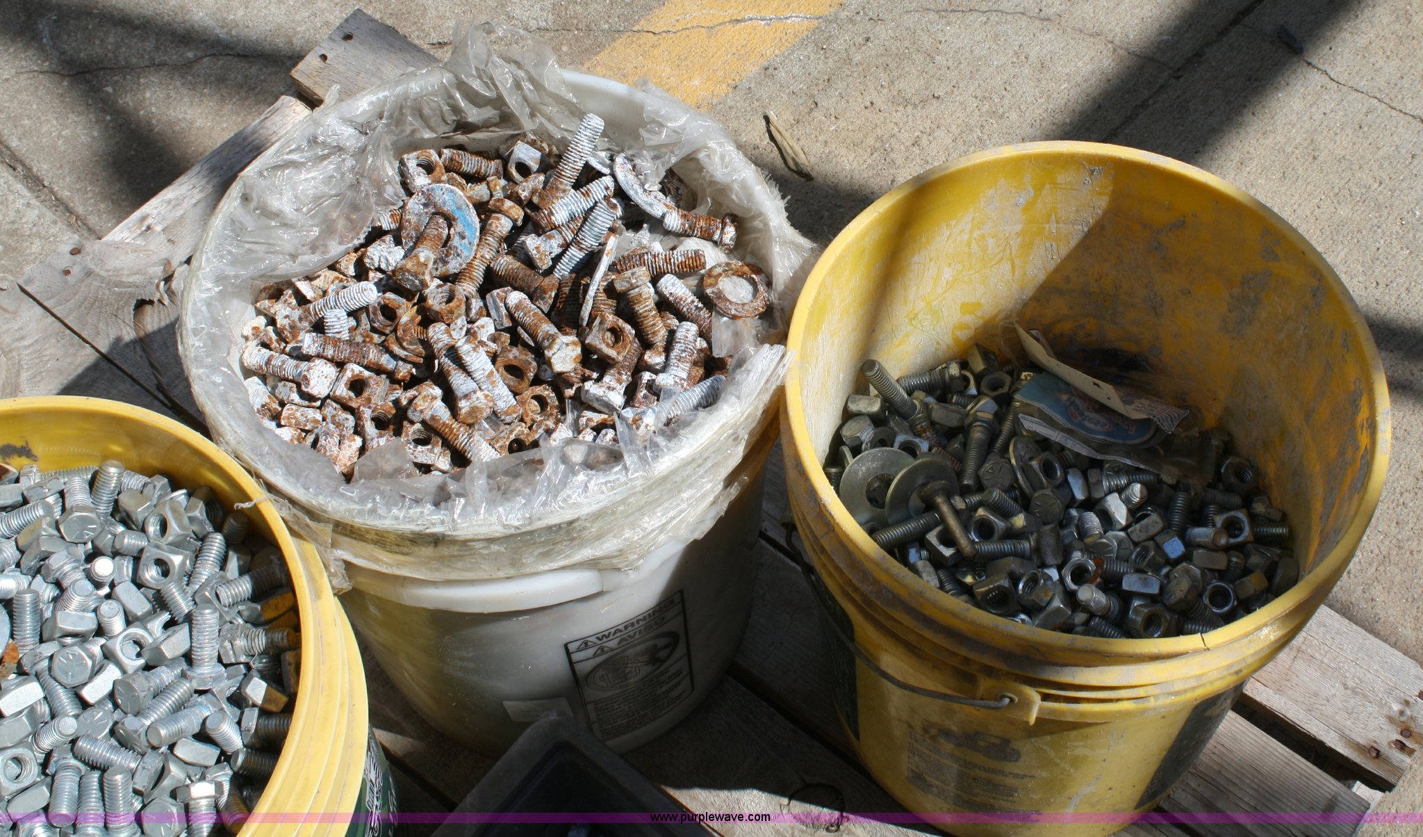 (5) buckets of assorted bolts in Spring Hill, KS | Item A9029 sold ...