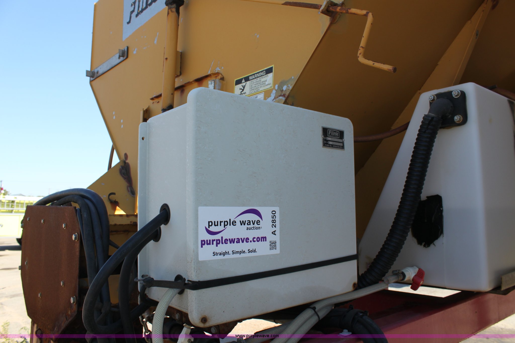 Flink FHL8 sand spreader in Wichita, KS | Item A2850 sold | Purple Wave