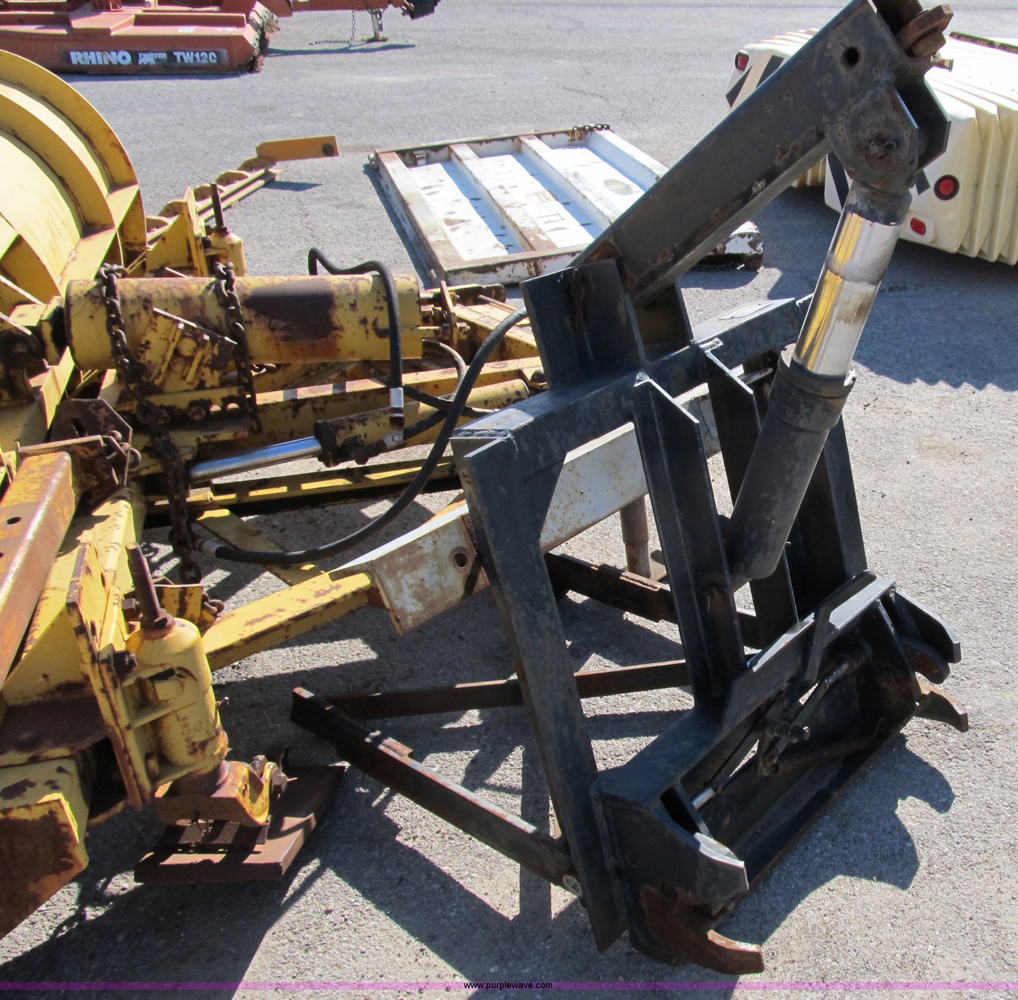 Flink 11' snow plow in Topeka, KS | Item A2432 sold | Purple Wave