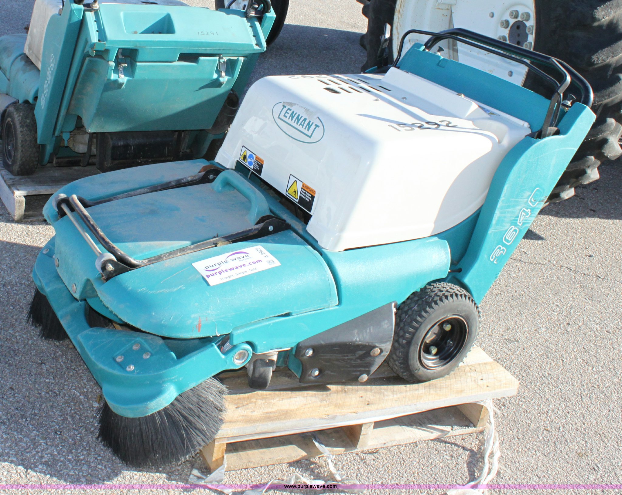 Tennant 3640 walk behind sweeper in Wichita, KS | Item A2925 sold ...