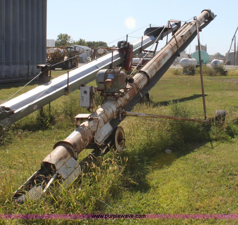 Speed King 40' belt auger in Lindsborg, KS | Item A2932 sold | Purple Wave