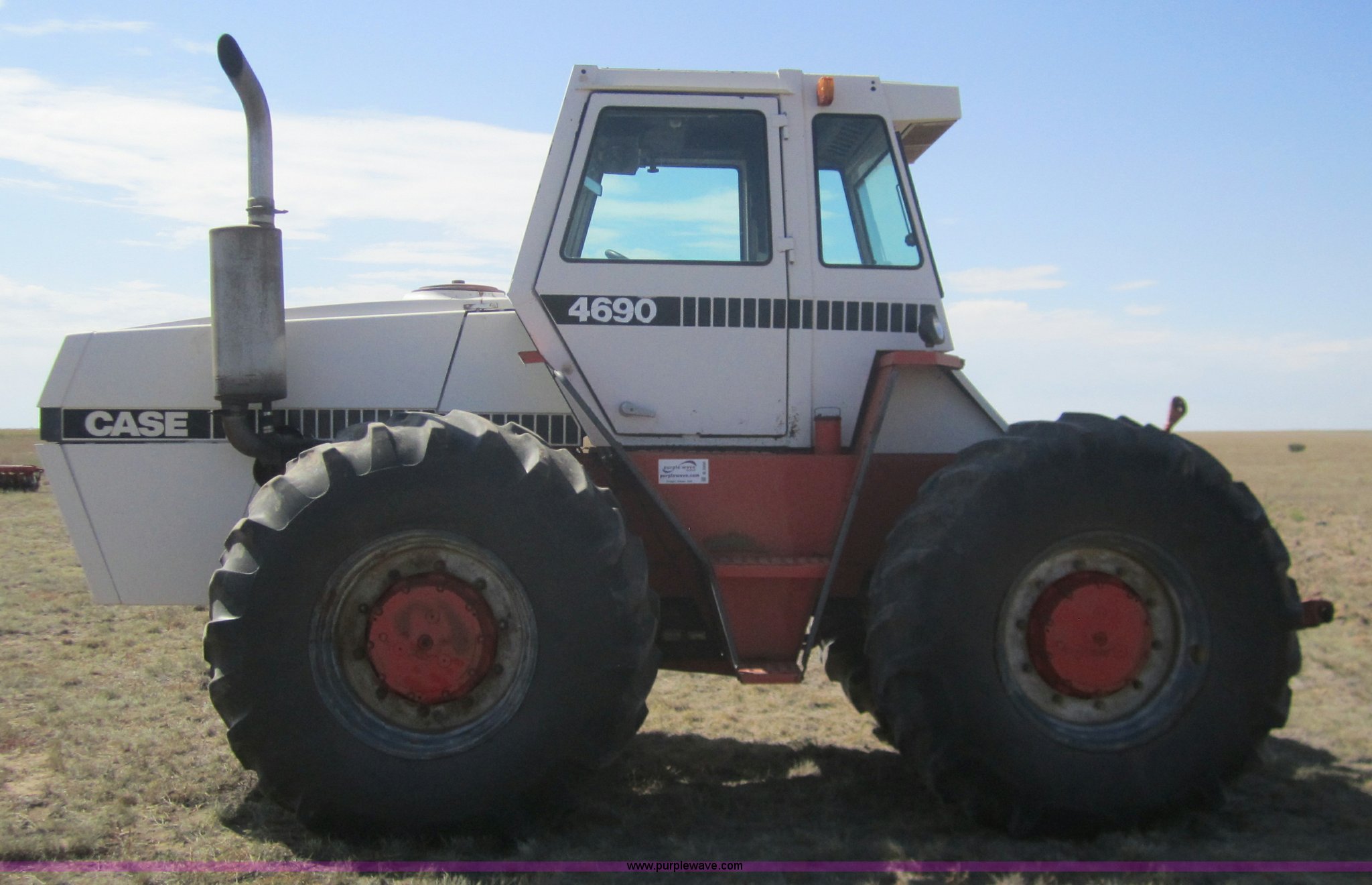 1980 Case 4690 tractor in Manter, KS | Item B3006 sold | Purple Wave