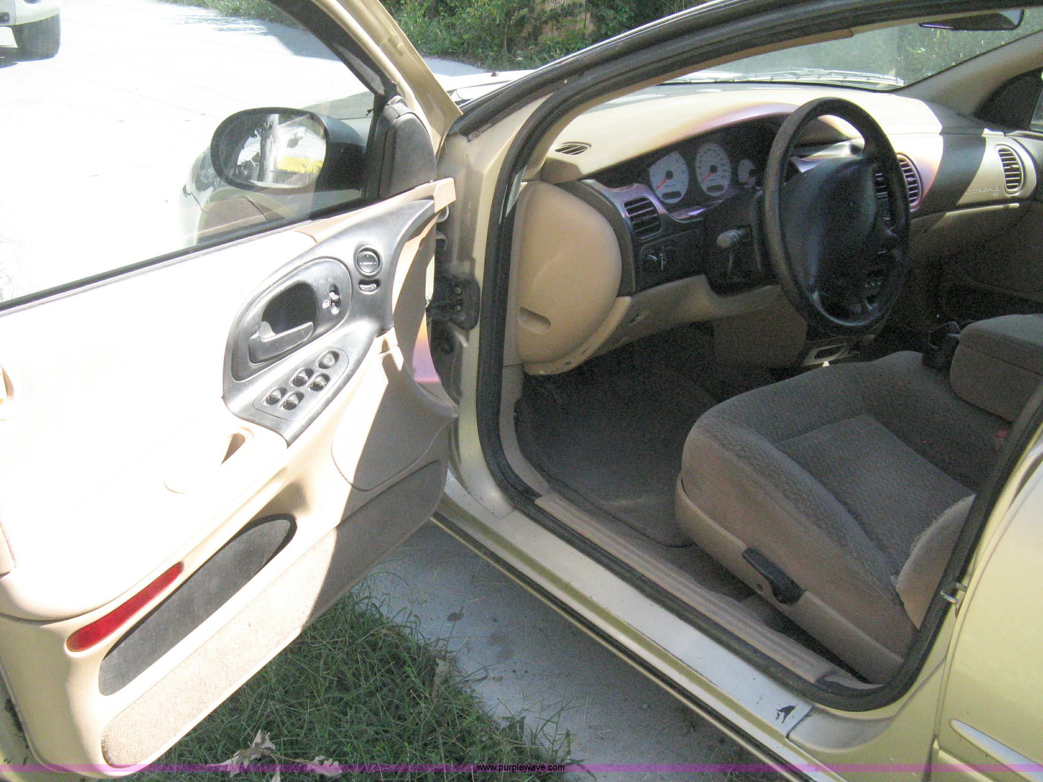 1999 Dodge Intrepid in Wichita, KS | Item A4369 sold | Purple Wave