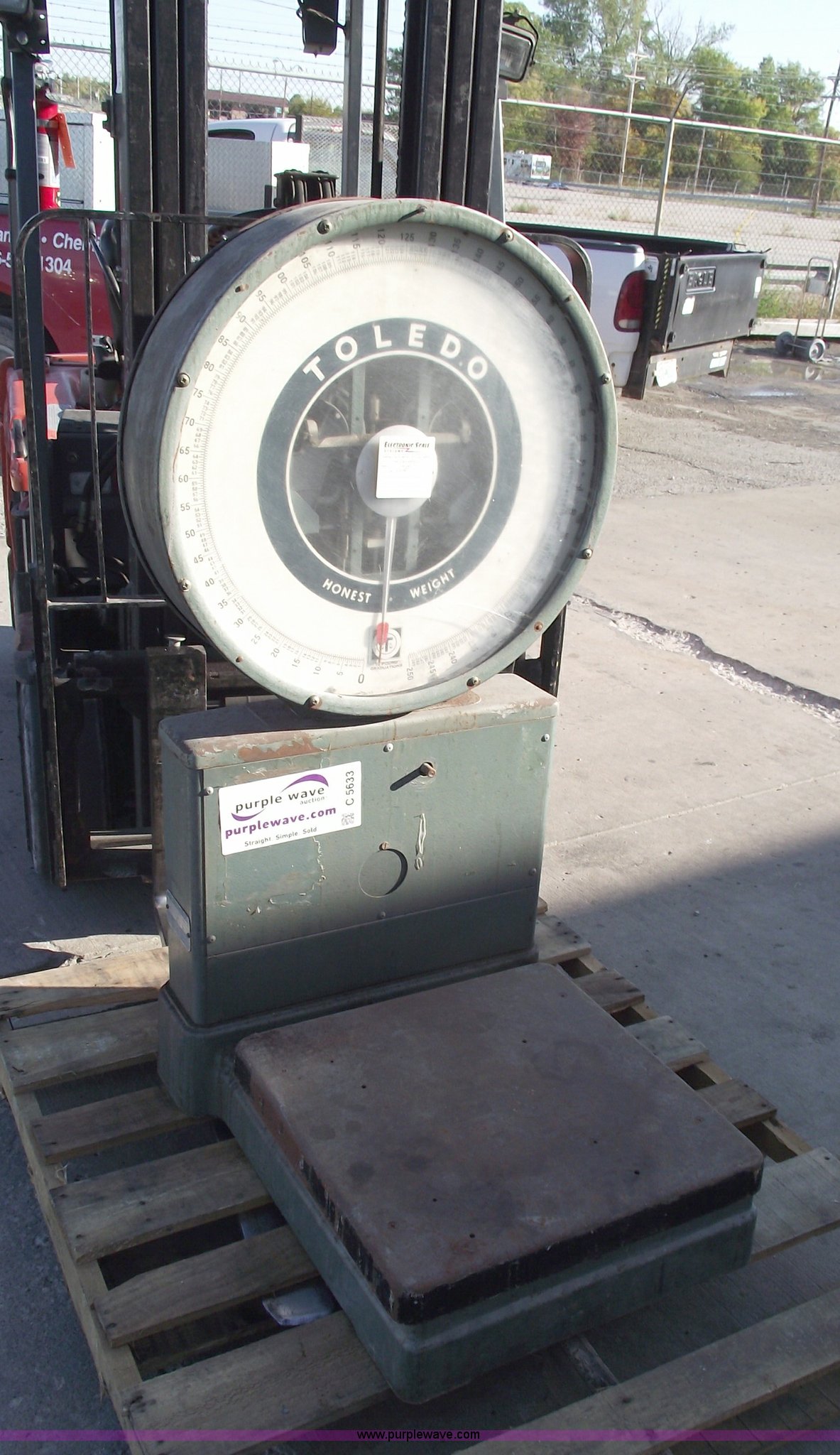 Toledo scale in Lee's Summit, MO | Item C5633 sold | Purple Wave
