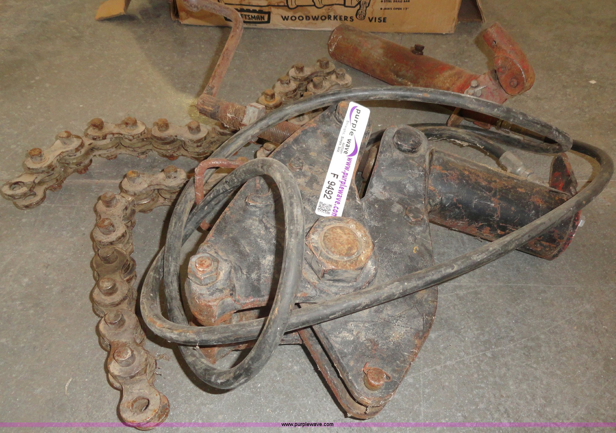 Cast iron pipe breaker in Manhattan, KS | Item F9492 sold | Purple Wave
