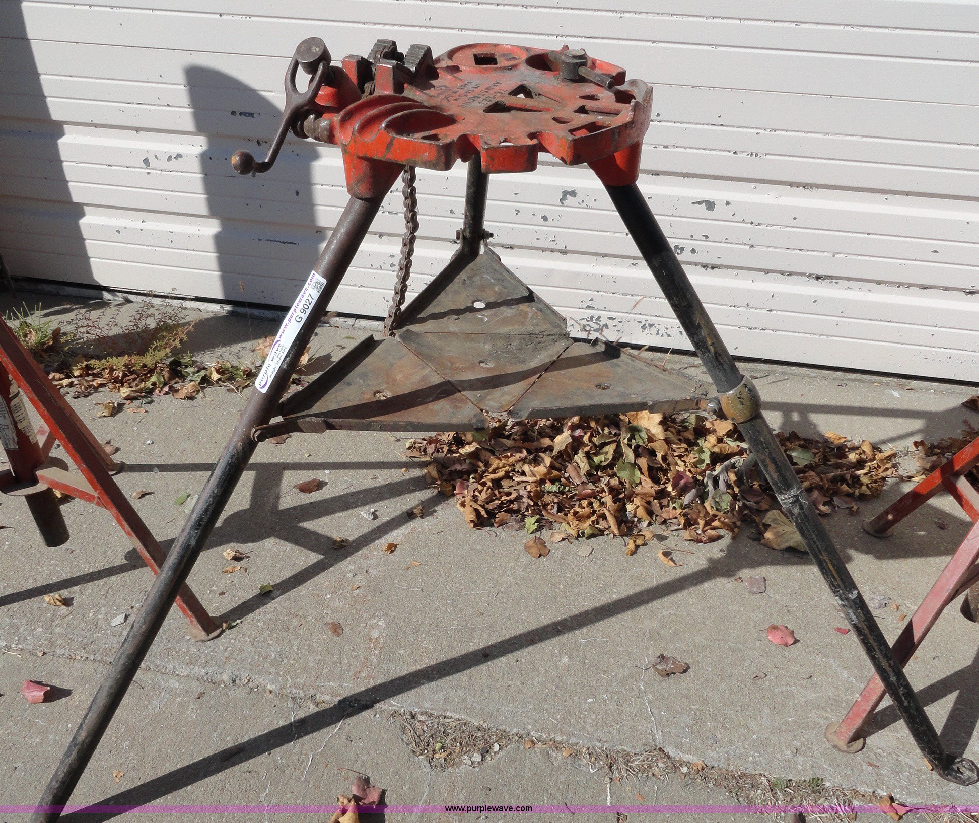 Armstrong pipe cutting/threading machine in Lenexa, KS | Item G9027 ...
