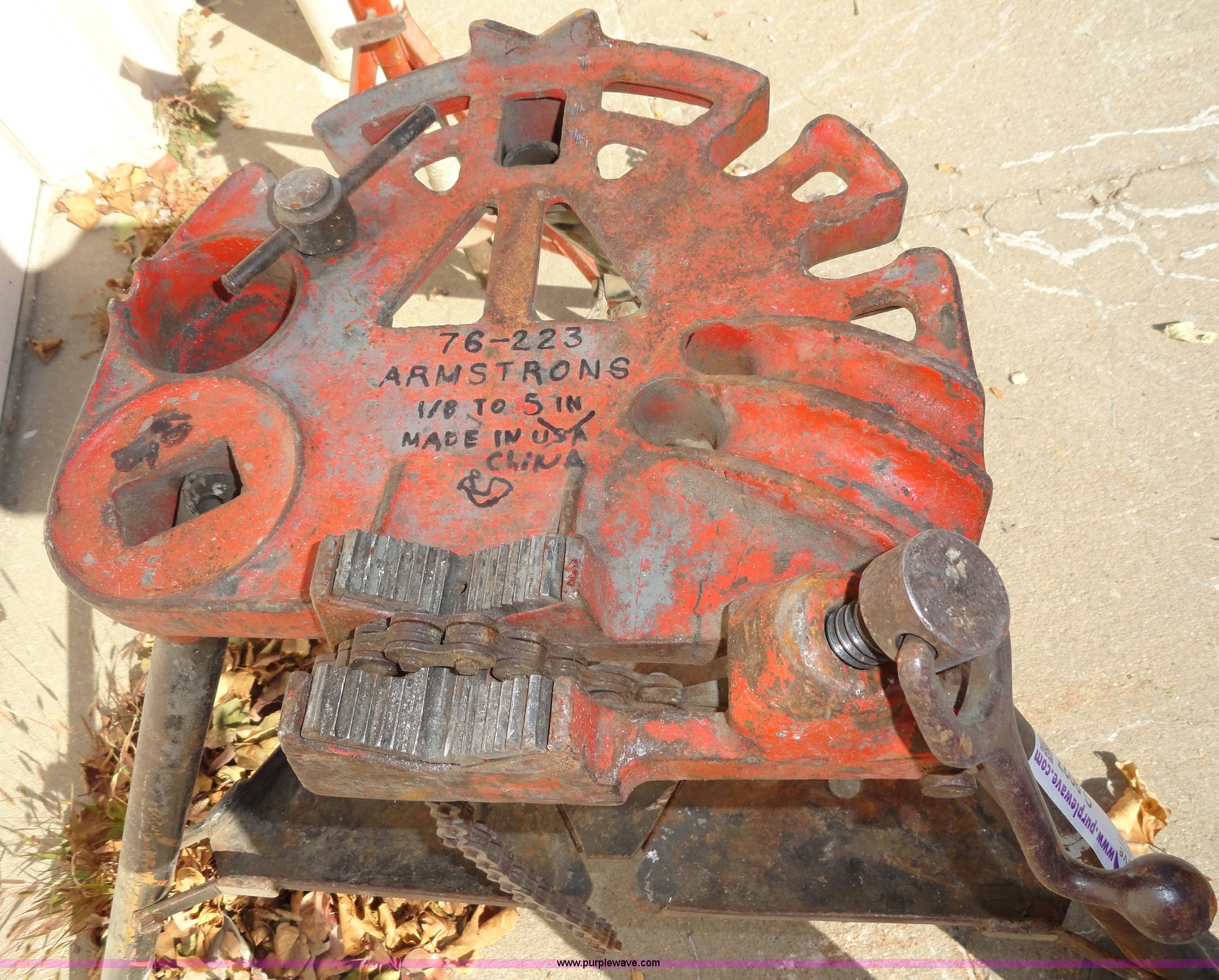 Armstrong pipe cutting/threading machine in Lenexa, KS | Item G9027 ...