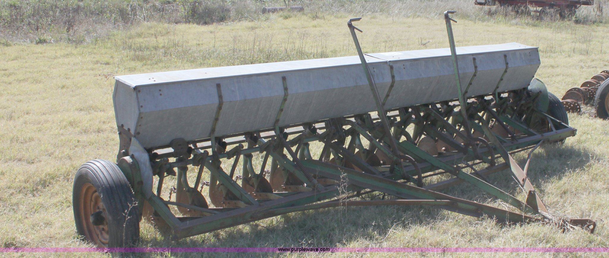 John Deere 16 row planter in Sterling, KS | Item B8527 sold | Purple Wave