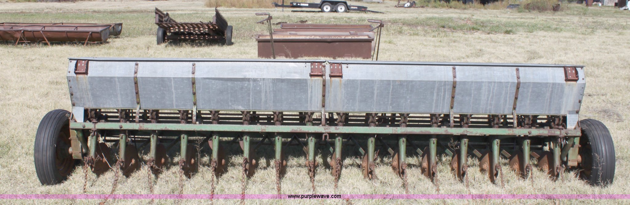 John Deere 16 row planter in Sterling, KS | Item B8527 sold | Purple Wave