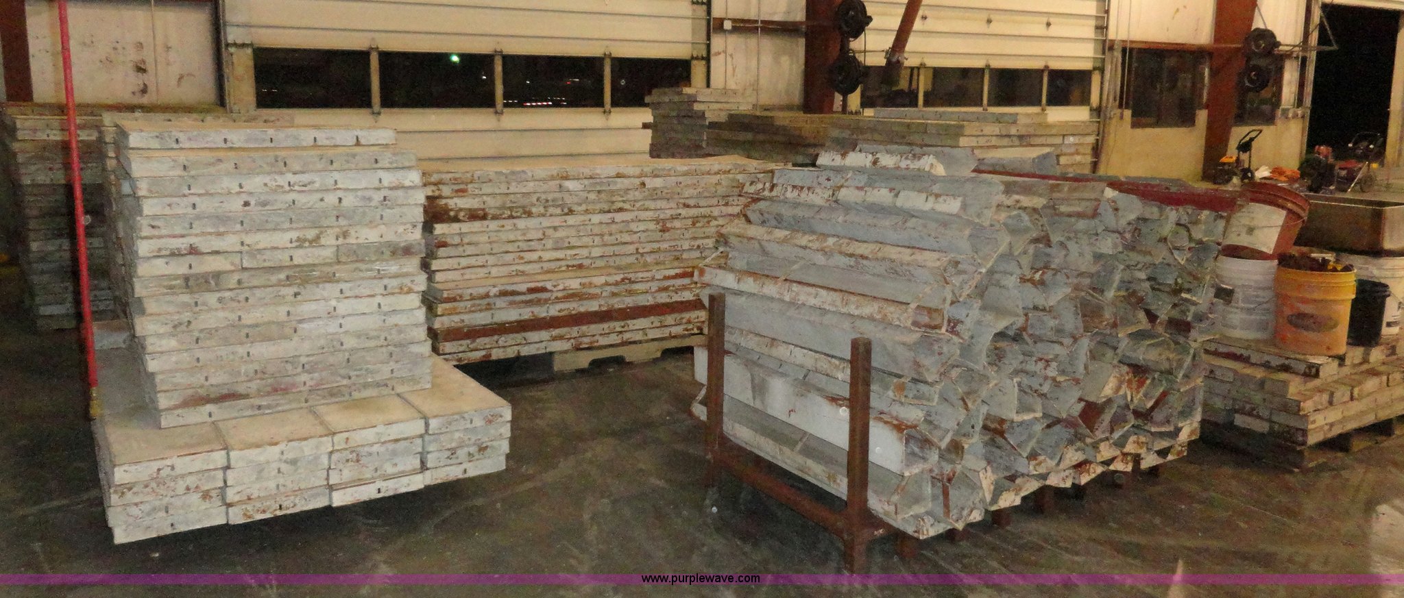 Symon concrete forms in Bucyrus, KS | Item G9160 sold | Purple Wave