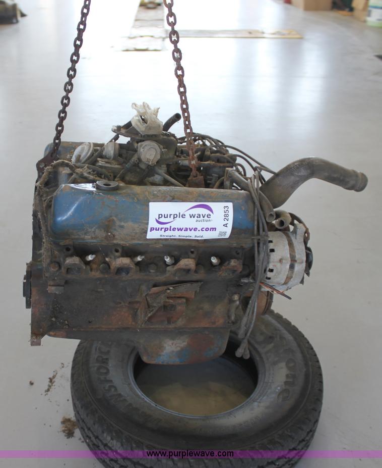1974 Ford 360 V8 gas engine in Wichita, KS | Item A2853 sold | Purple Wave