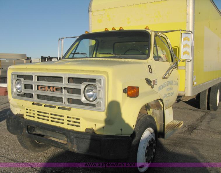 1987 GMC Sierra C7000 box truck in Wichita, KS | Item A4424 sold | Purple Wave