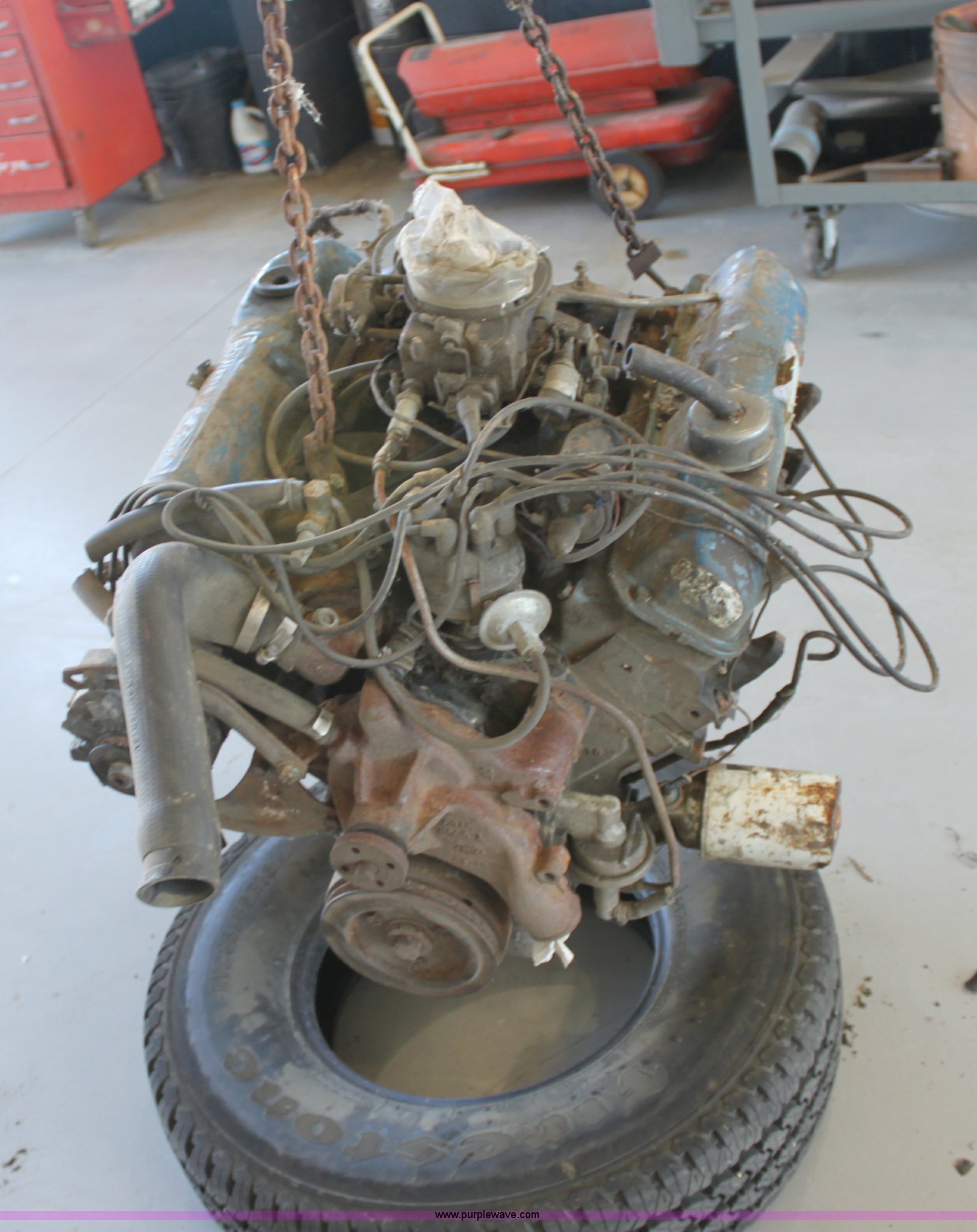 1974 Ford 360 V8 gas engine in Wichita, KS | Item A2853 sold | Purple Wave