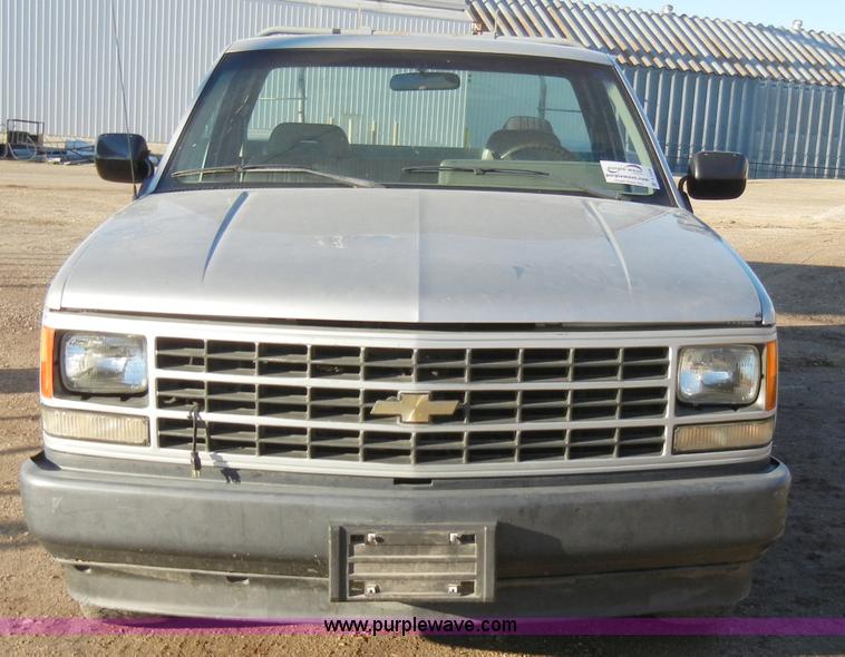 1993 Chevrolet Cheyenne 1500 pickup truck in Riley, KS | Item A3309 ...