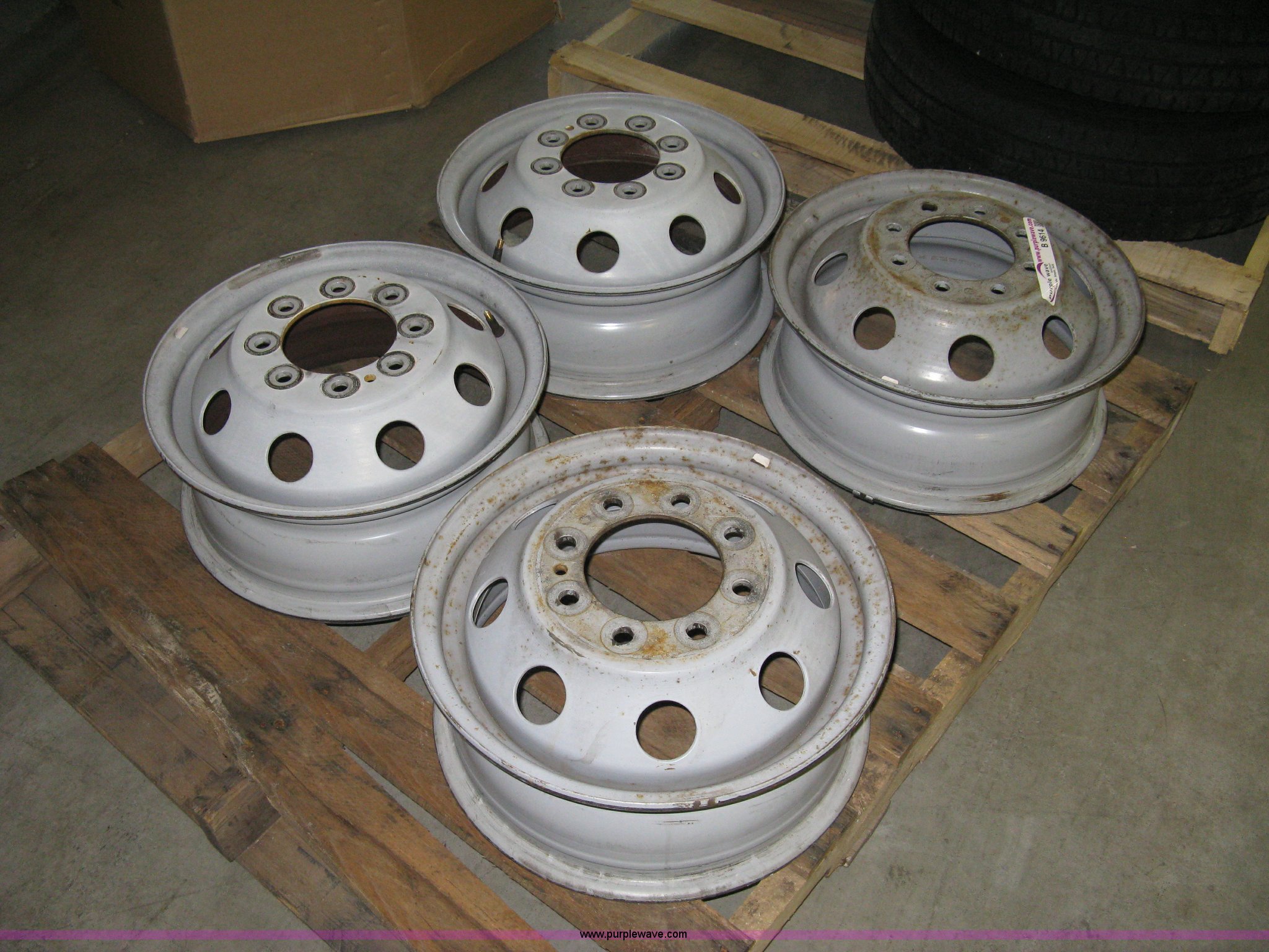 (4) Ford 8-lug steel wheels in Wichita, KS | Item B9614 sold | Purple Wave