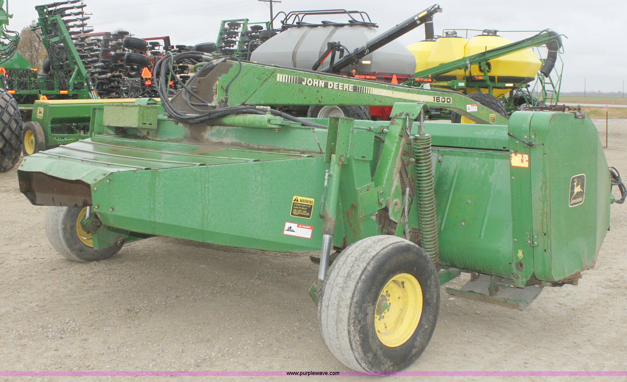 John Deere 1600 14' hydroswing swather in Abilene, KS | Item B8657 sold ...
