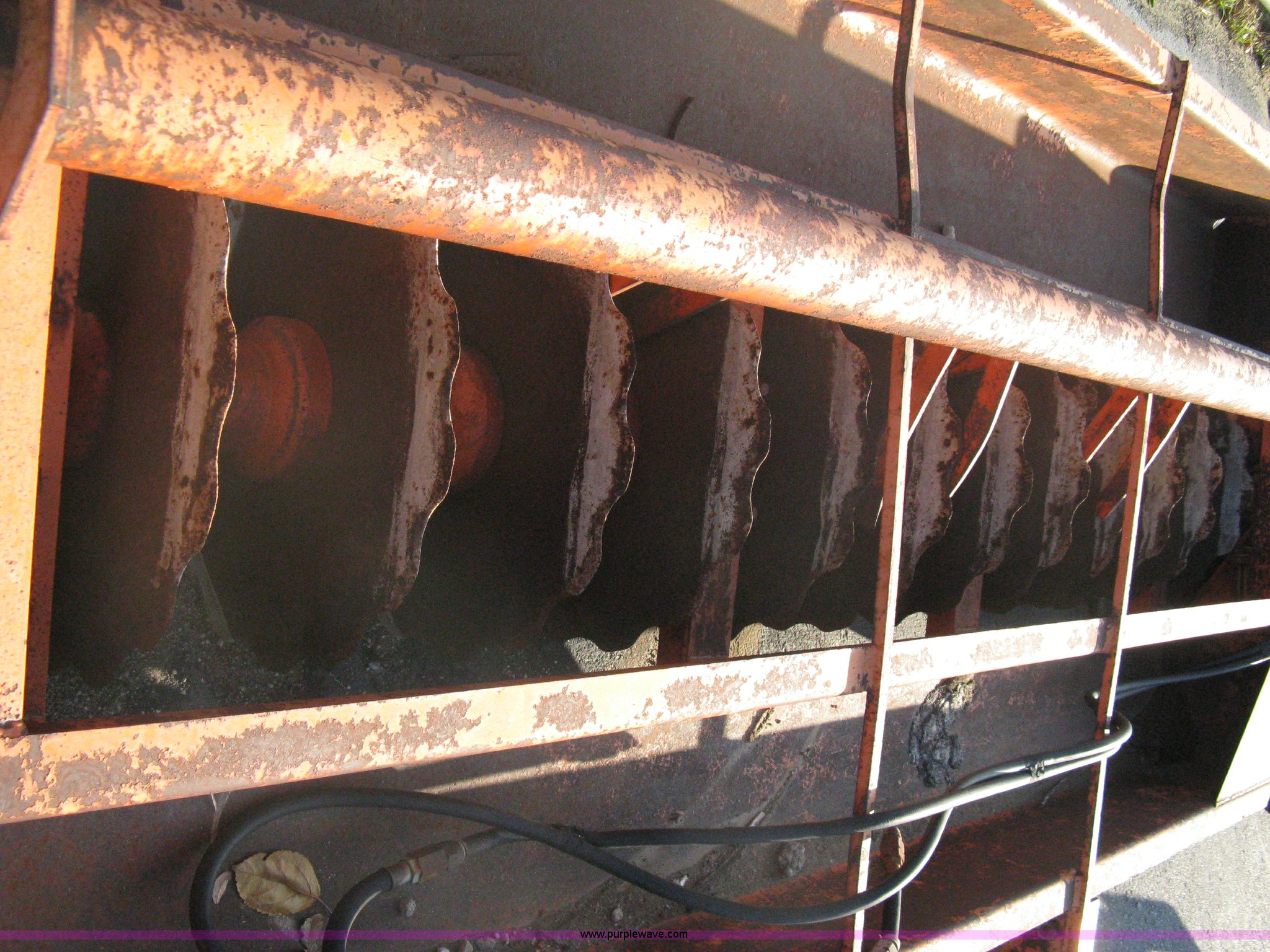 Finn KR-28-8' mulch crimper in Wichita, KS | Item A4486 sold | Purple Wave