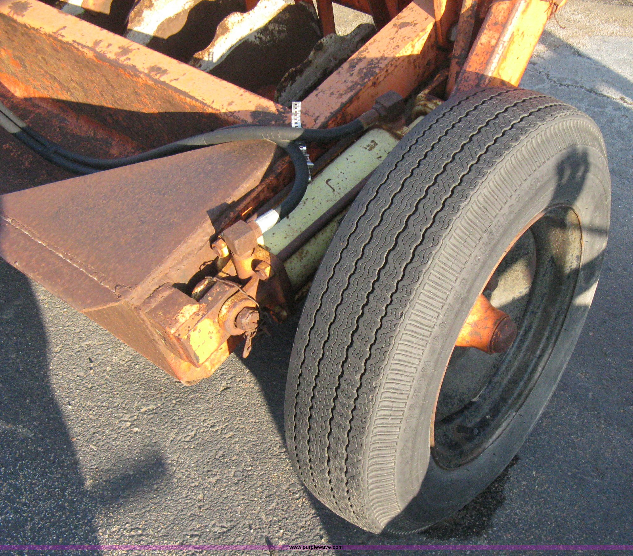 Finn KR-28-8' mulch crimper in Wichita, KS | Item A4486 sold | Purple Wave