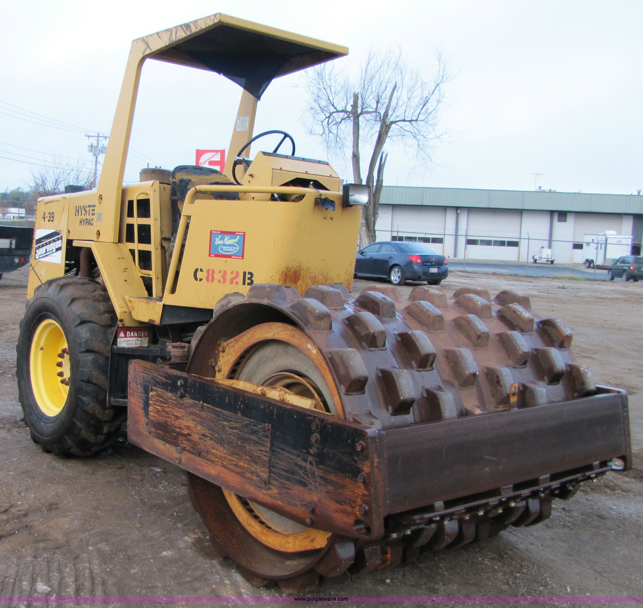 1993 Hyster C832B vibratory padfood compactor in Springfield, MO | Item ...