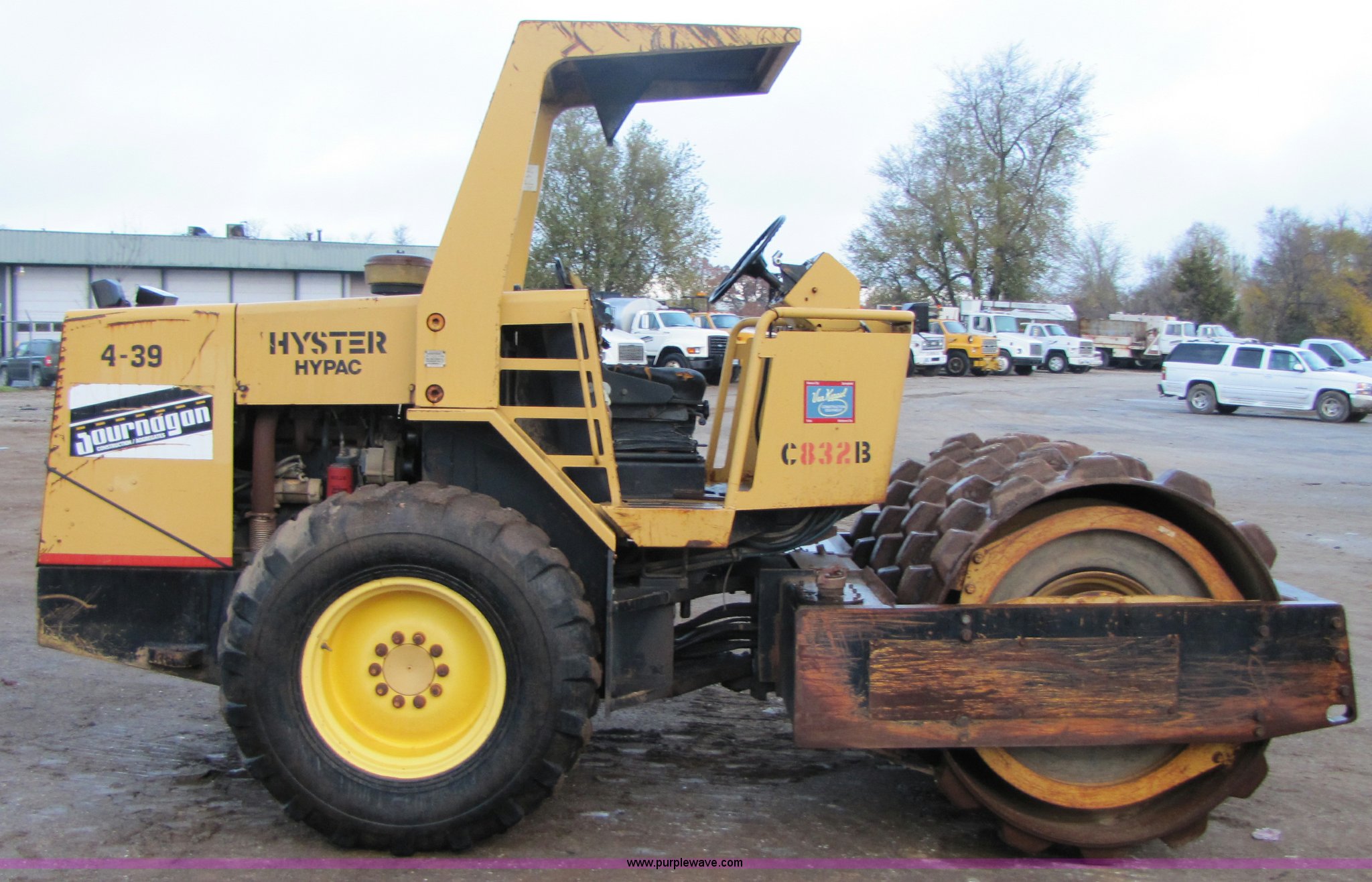 1993 Hyster C832B vibratory padfood compactor in Springfield, MO | Item ...