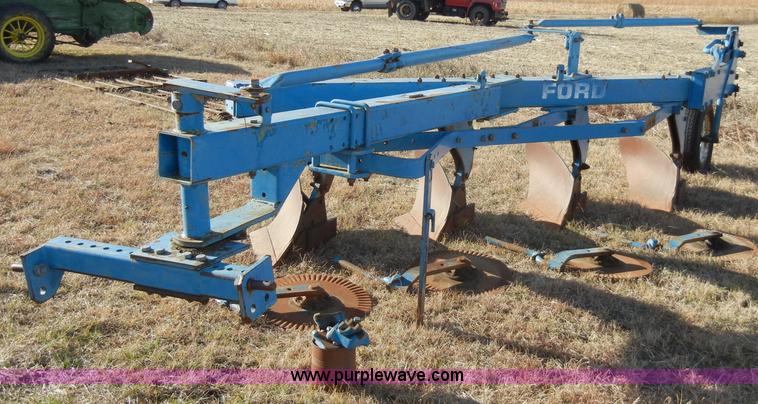 Ford 151 four bottom plow in Leonardville, KS | Item H9210 sold ...