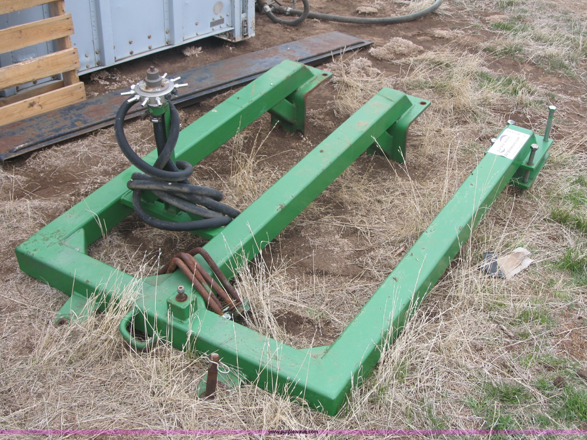 John Deere planter nurse trailer hitch in Claude, TX | Item A5198 sold ...