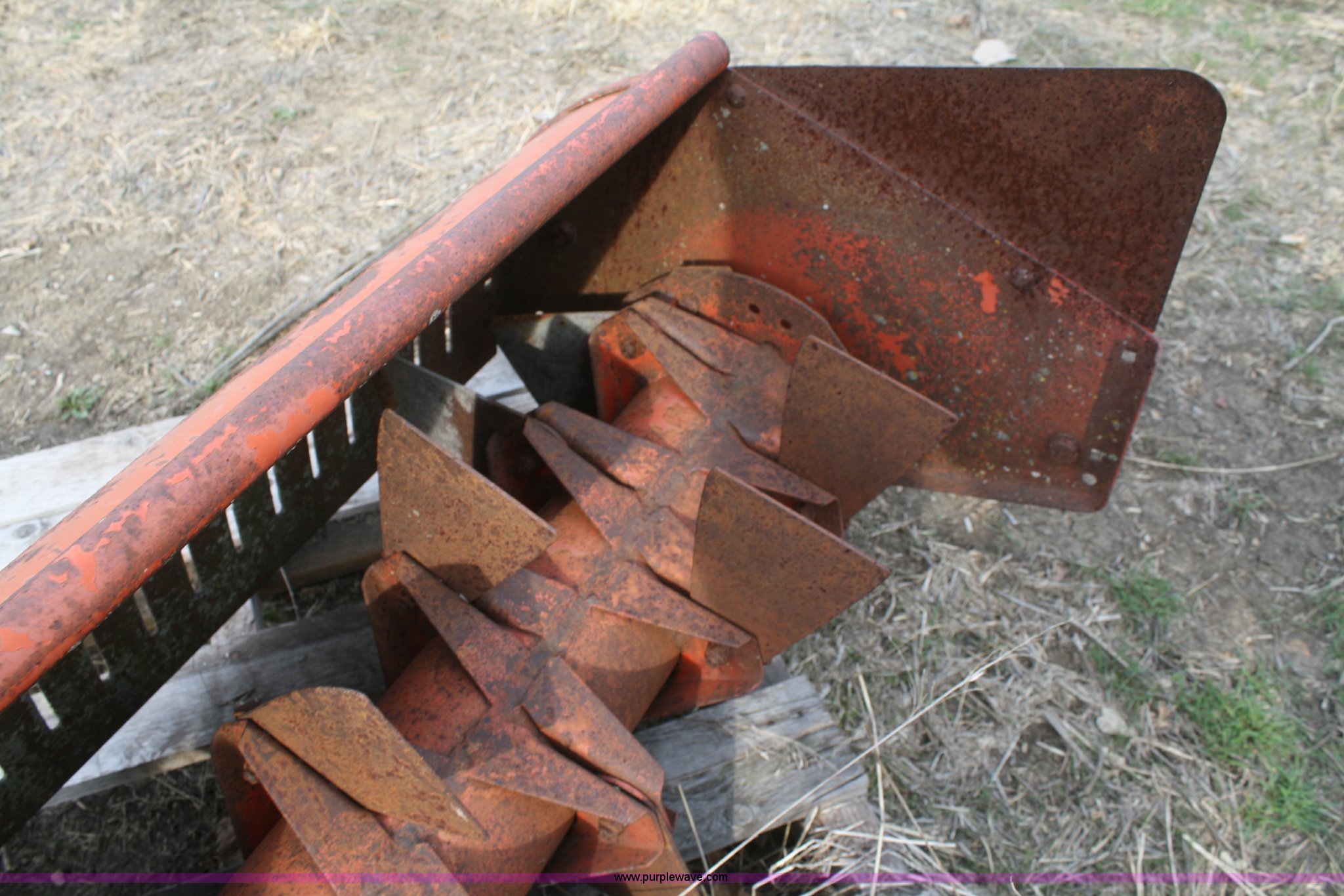 Massey 750 combine straw chopper in Wakarusa, KS | Item B9470 sold ...