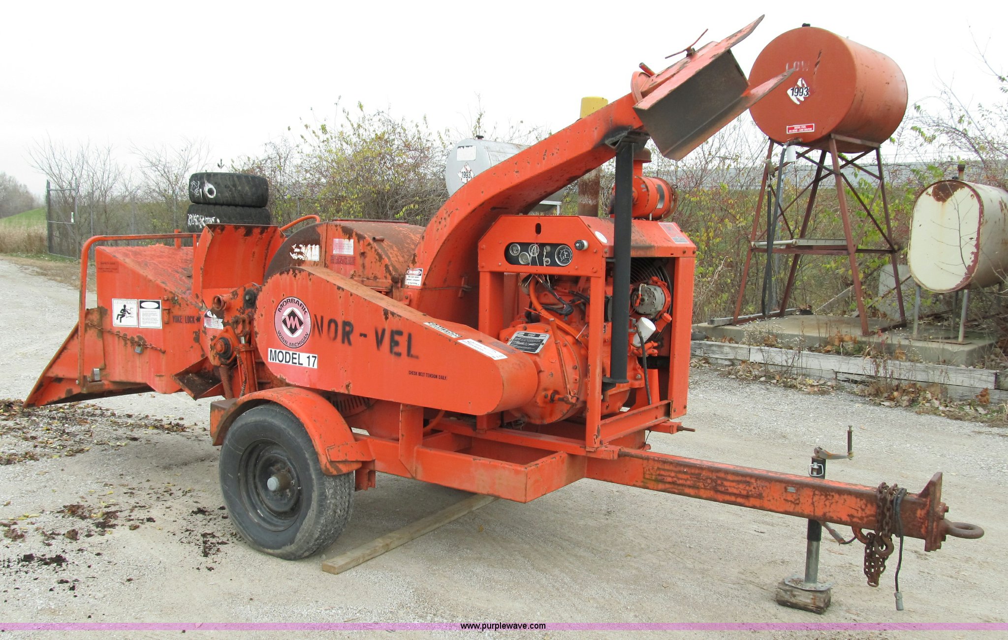 1994 Morbark 17 chipper in Bridgeton, MO | Item B2553 sold | Purple Wave