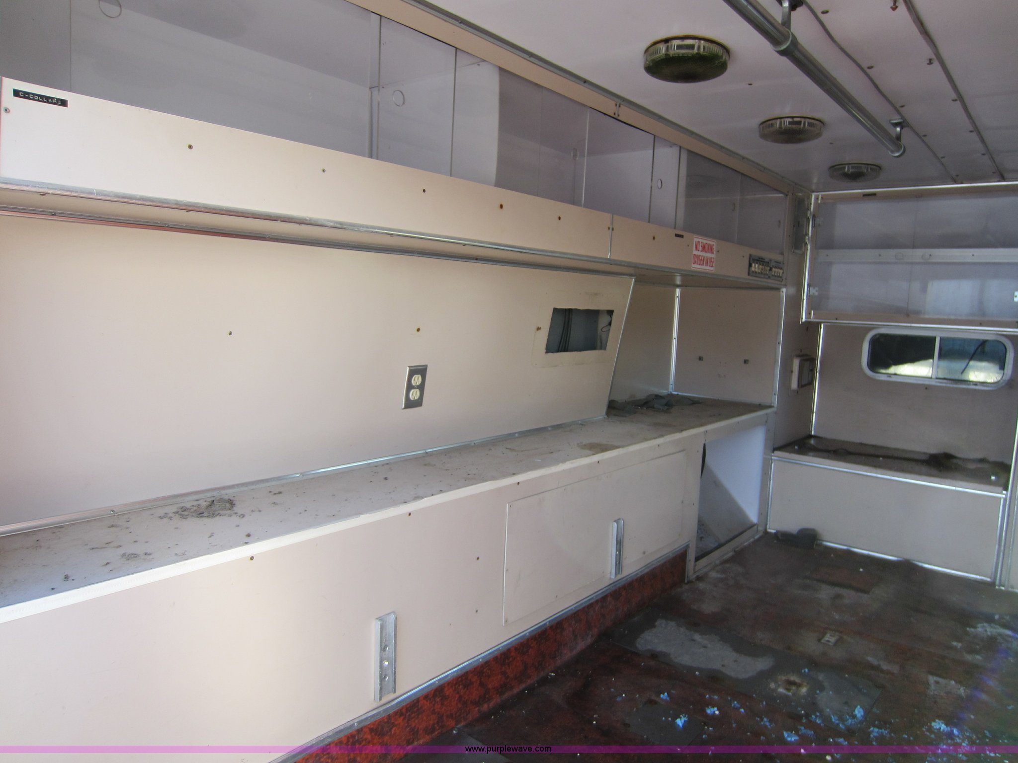 Stratus ambulance body in Columbus, KS | Item B9065 sold | Purple Wave