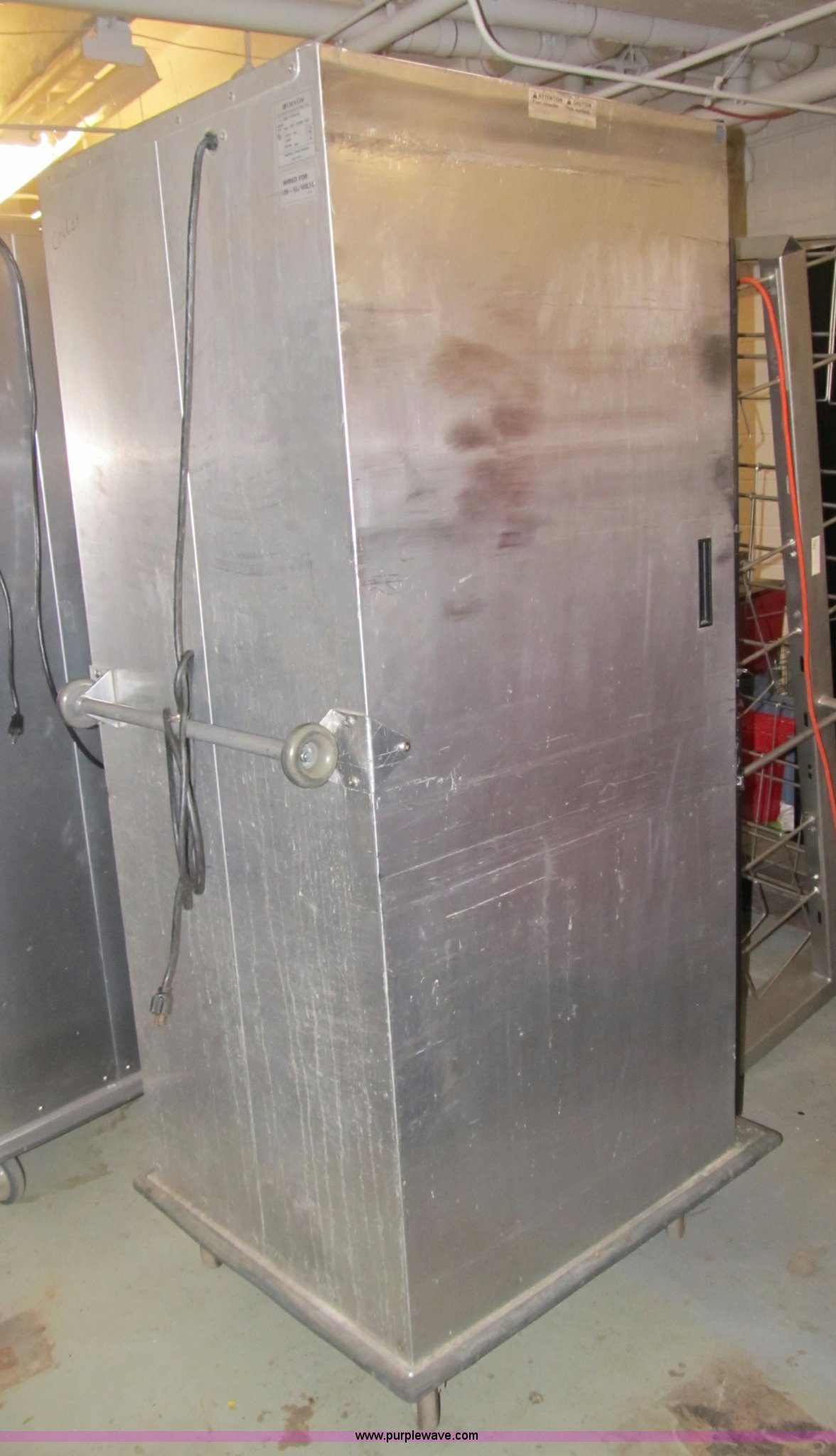 Crescor full hot cart in Des Moines, IA | Item E9773 sold | Purple Wave