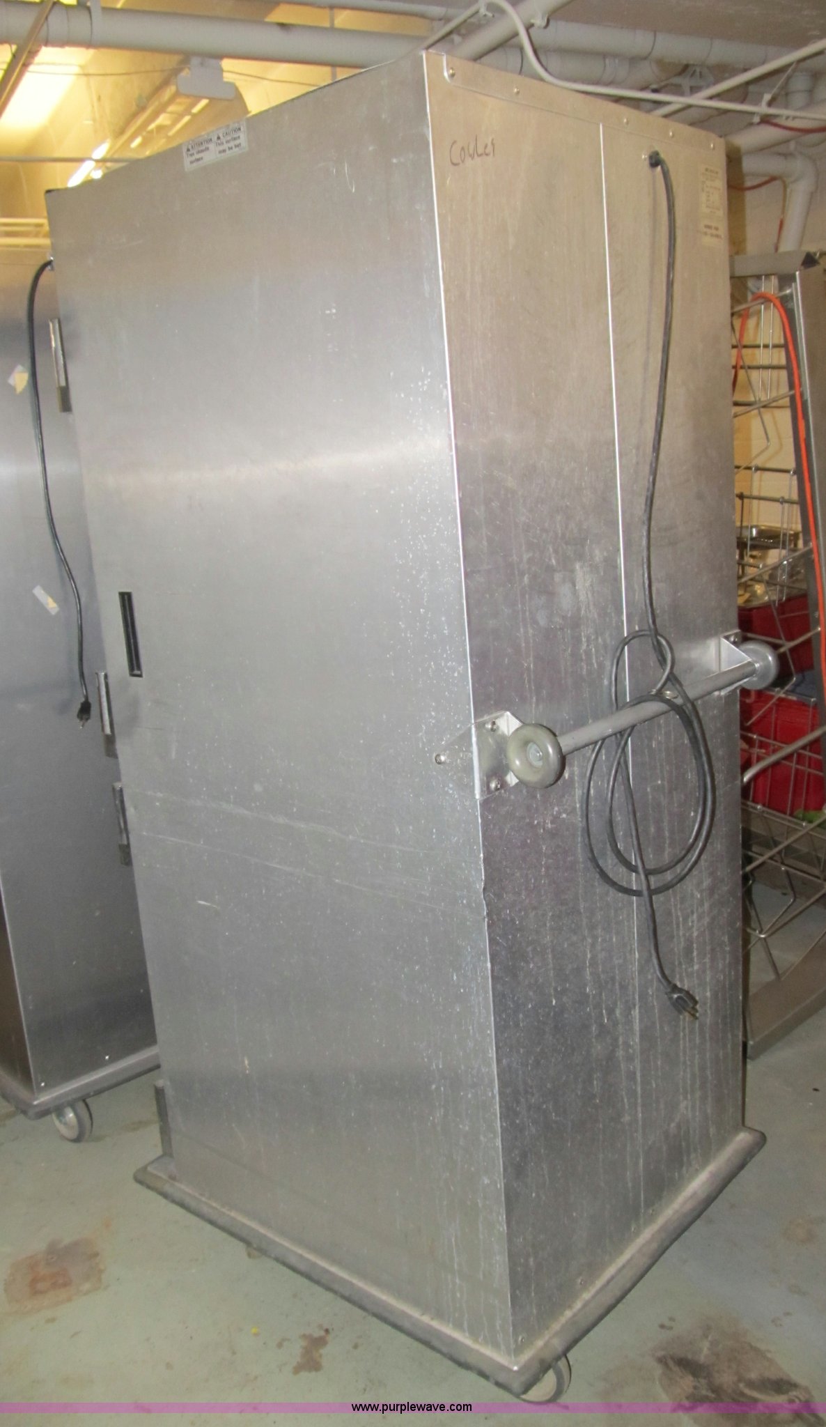 Crescor full hot cart in Des Moines, IA | Item E9775 sold | Purple Wave