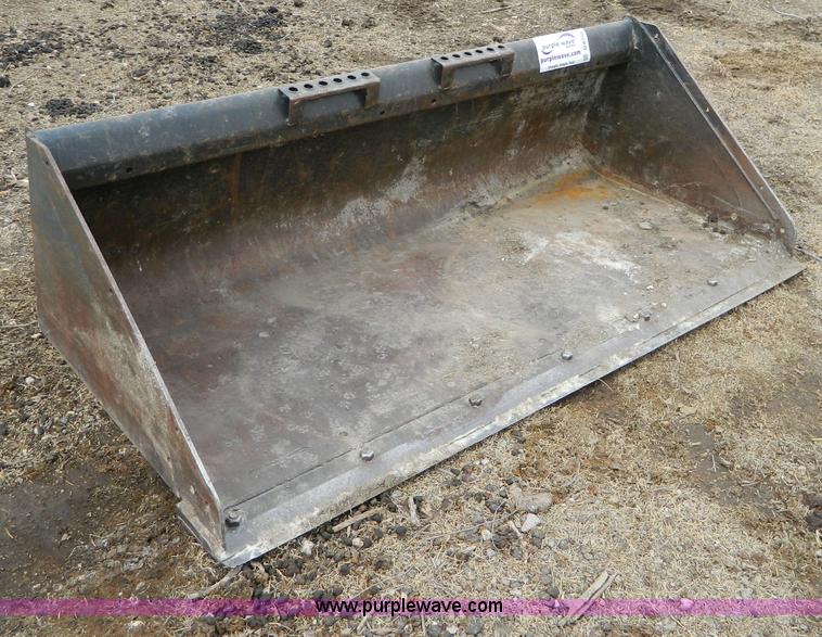 67" smooth edge bucket in Stockton, KS | Item D8708 sold | Purple Wave