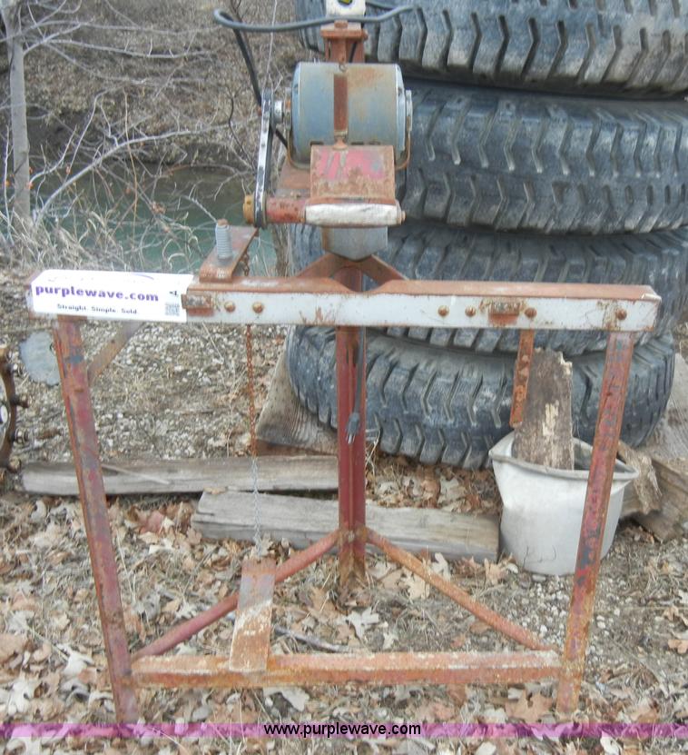 GE sickle bar sharpener in Manhattan, KS | Item A3481 sold | Purple Wave
